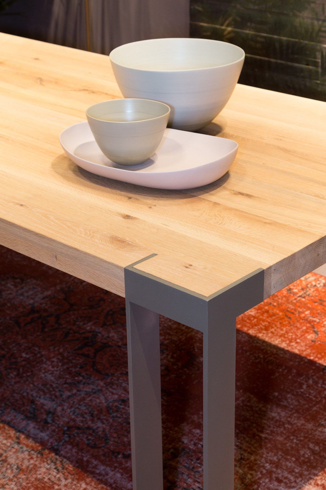 FRAME | Contemporary style table By Devina Nais