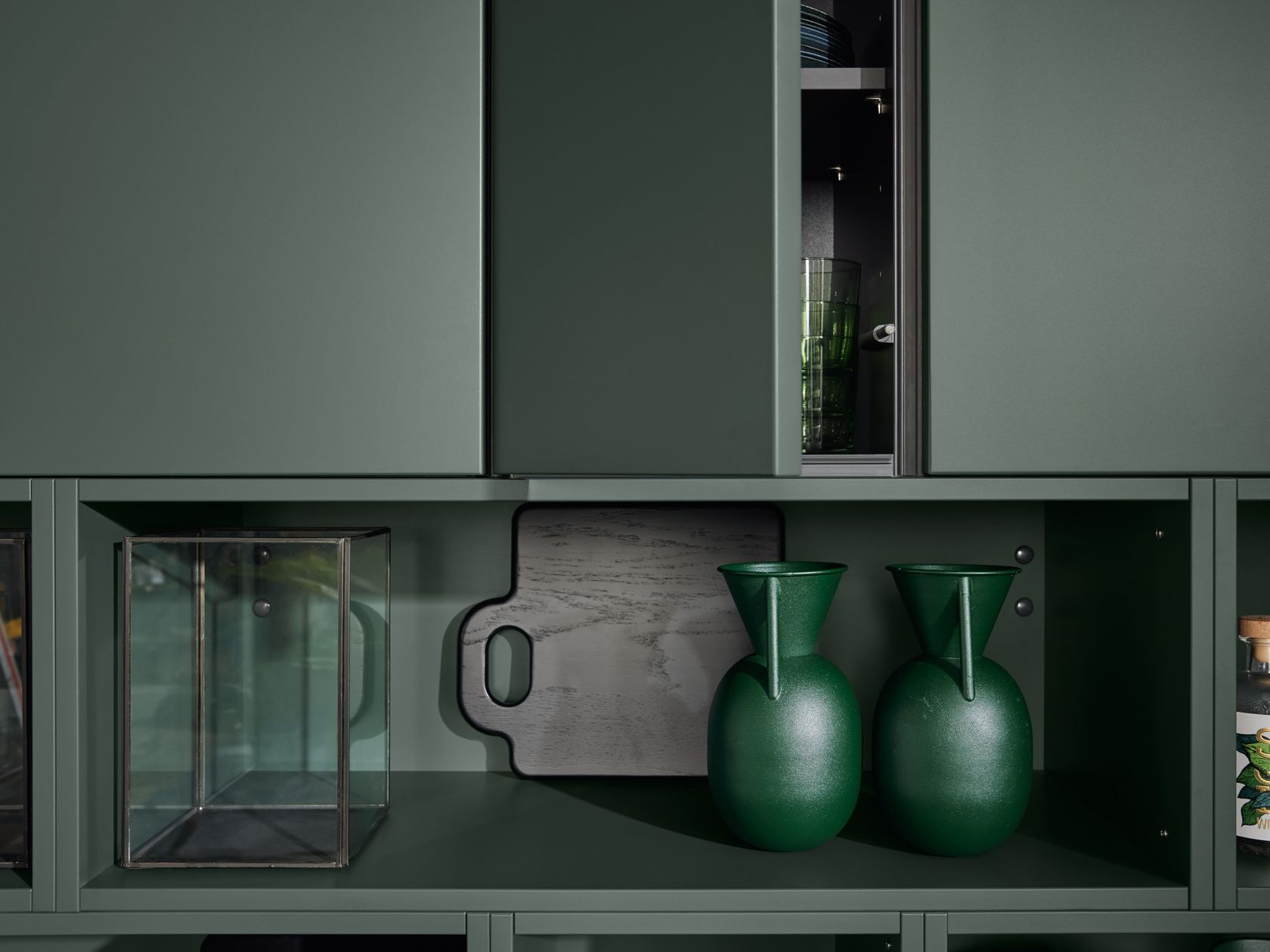 FRAME LACK/SOFT LACK BLACK GREEN Kitchen By Nolte Küchen