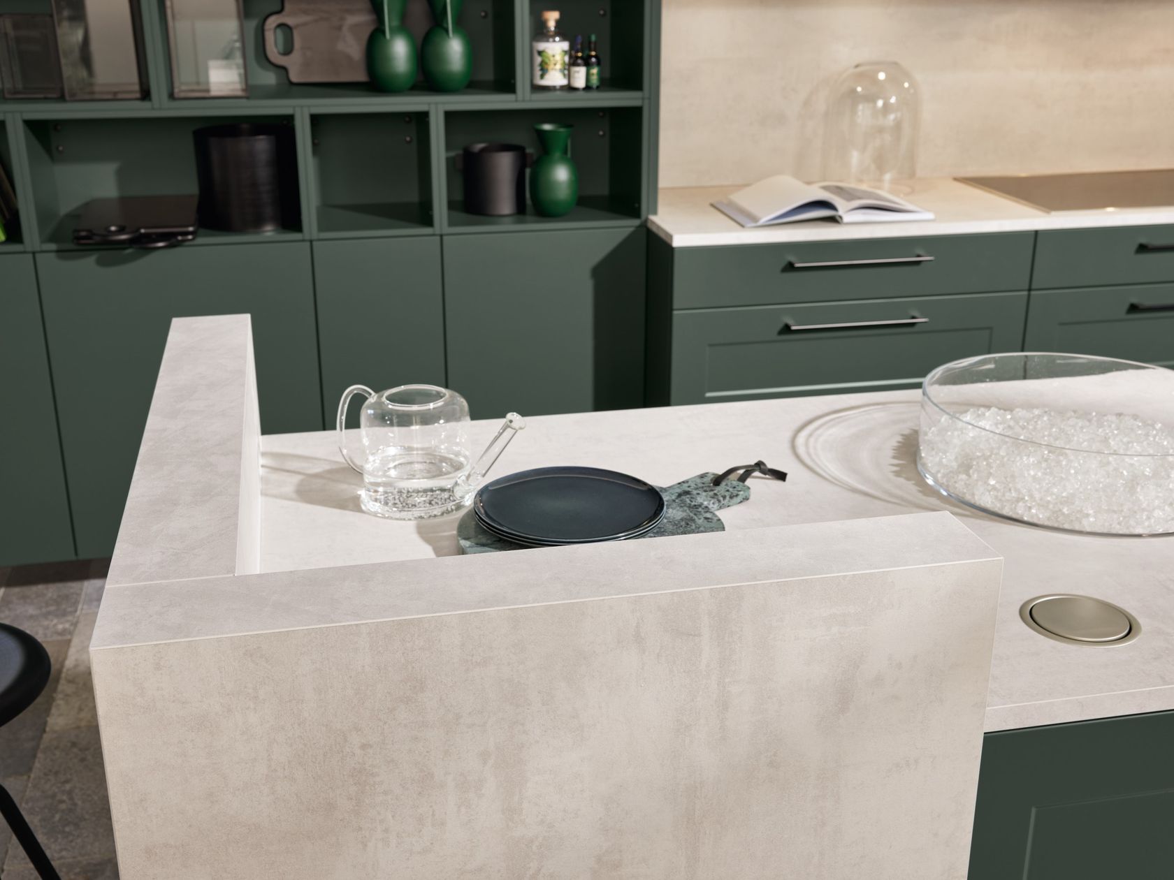 FRAME LACK/SOFT LACK BLACK GREEN Kitchen By Nolte Küchen