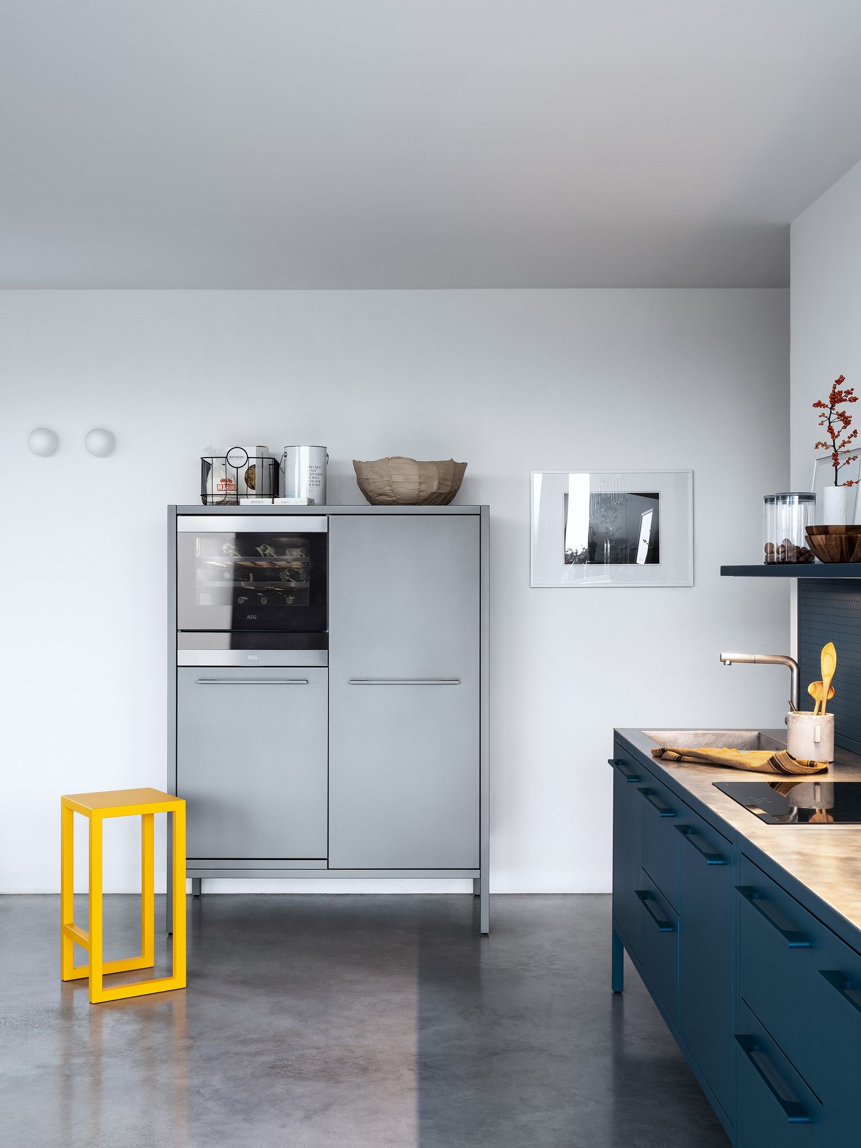 FRAME TALL UNITS Metal kitchen unit with handles By Fantin | design ...