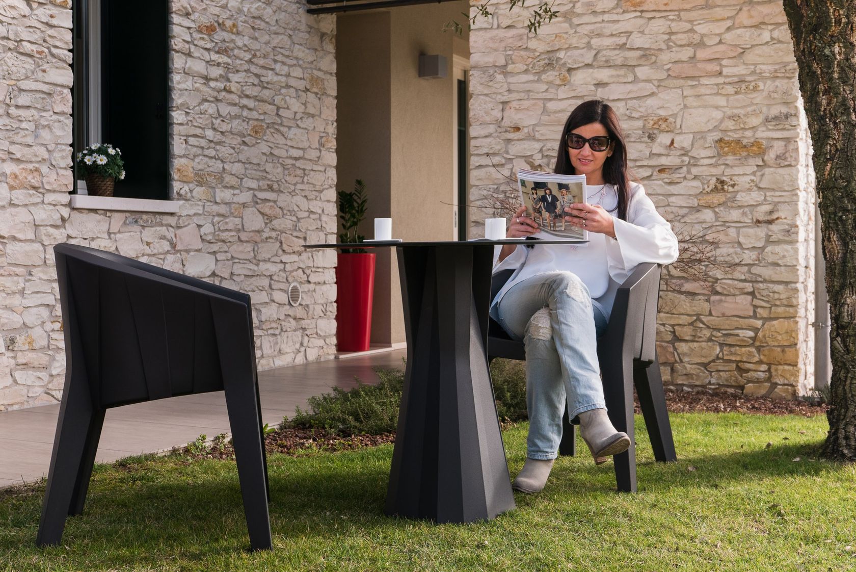 Tisch aus Polyethylen FROZEN DINING TABLE By Plust Design Matteo Ragni ...