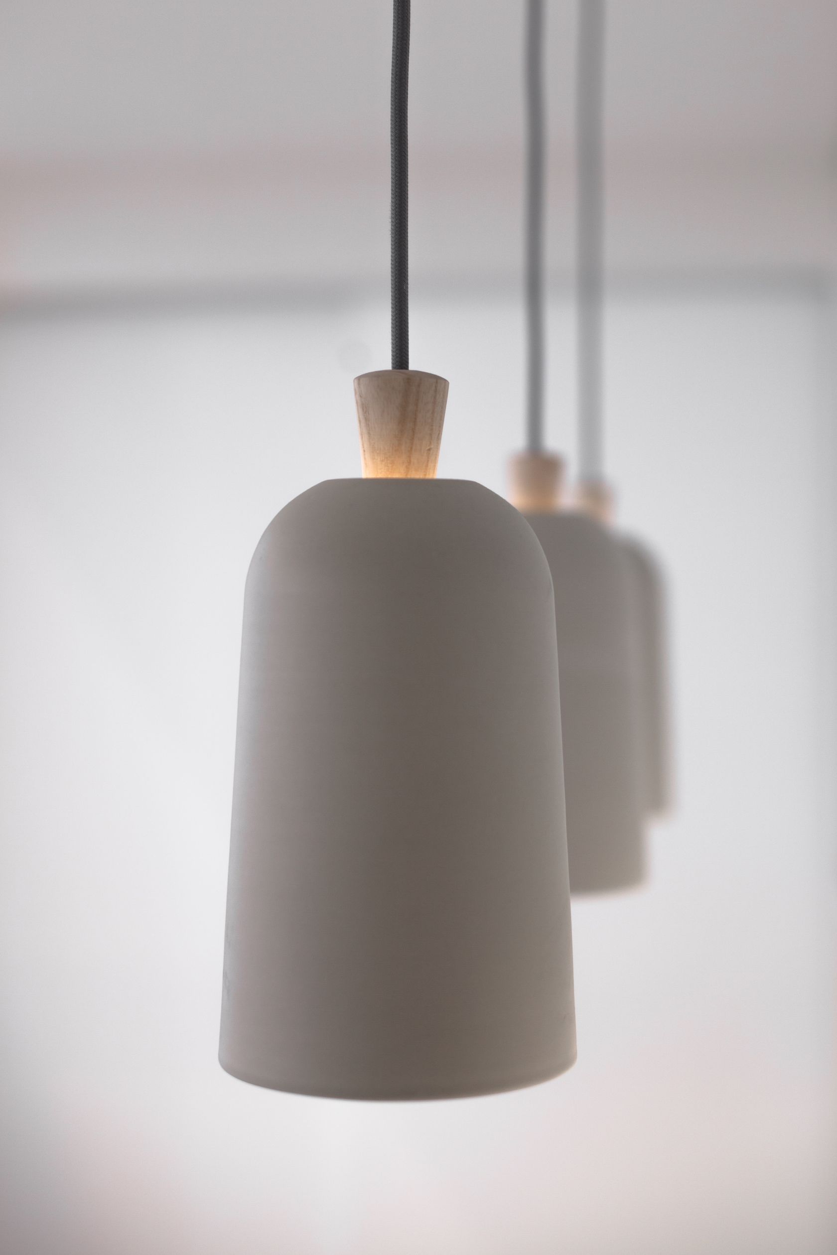 FUSE Ceramic pendant lamp By Ex.t | design NOTE Design Studio