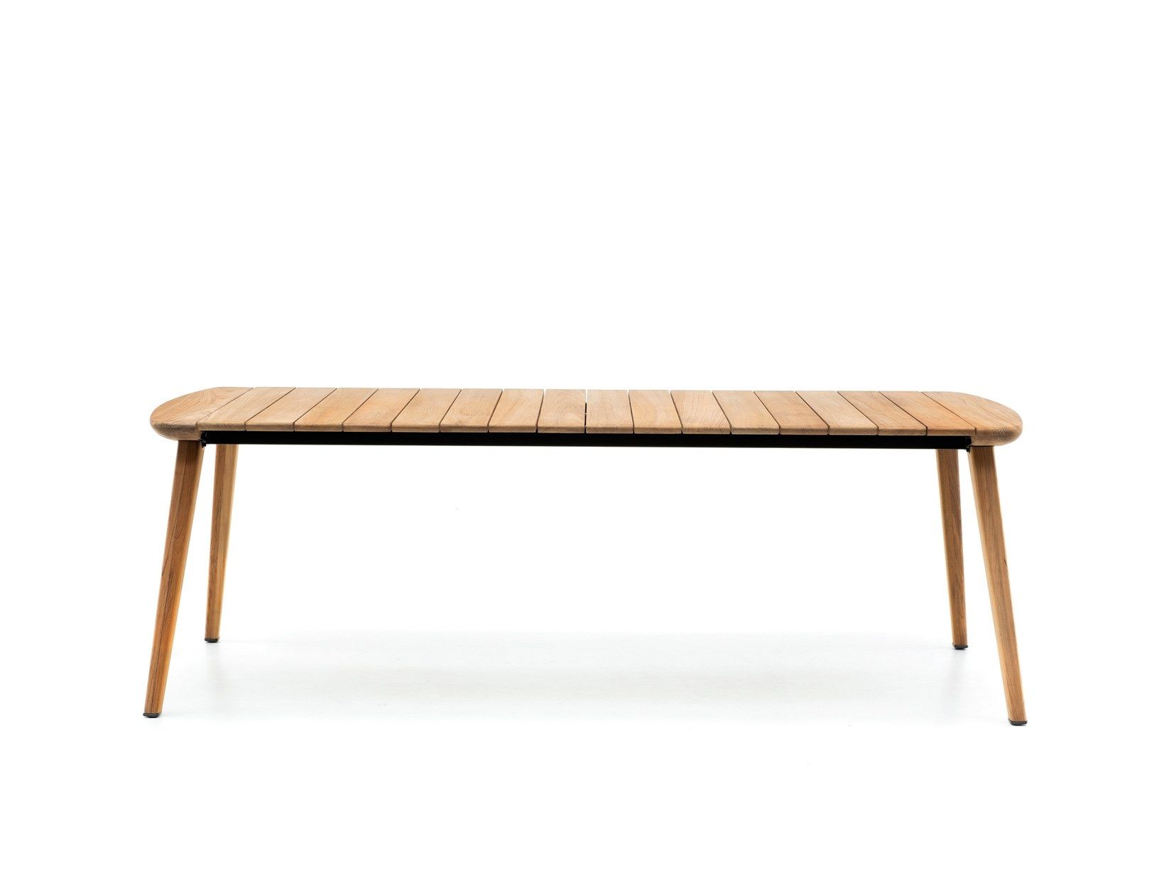 FYNN OUTDOOR Teak outdoor table By Minotti | design GamFratesi
