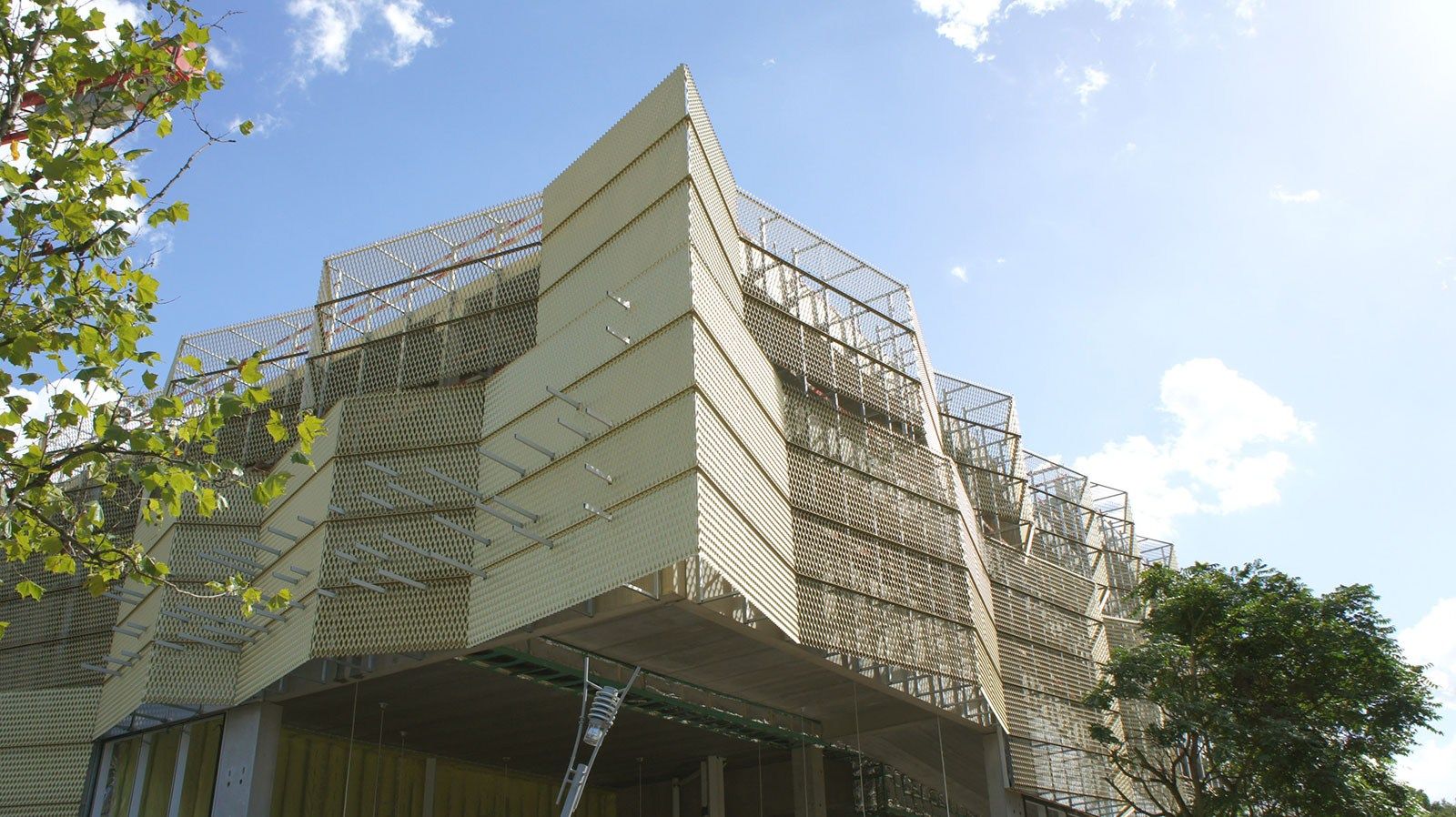 Facciate Rete metallica stirata per rivestimento di facciata By FILS