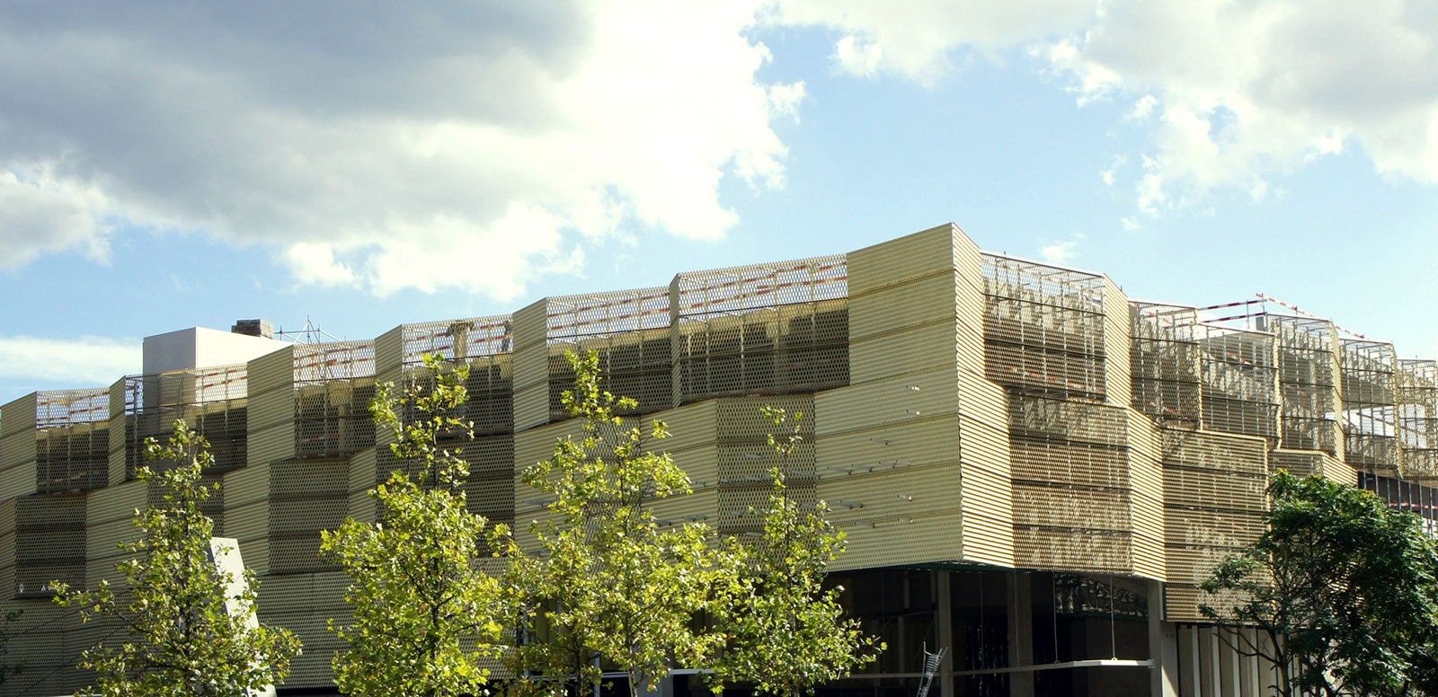 Facciate Rete metallica stirata per rivestimento di facciata By FILS