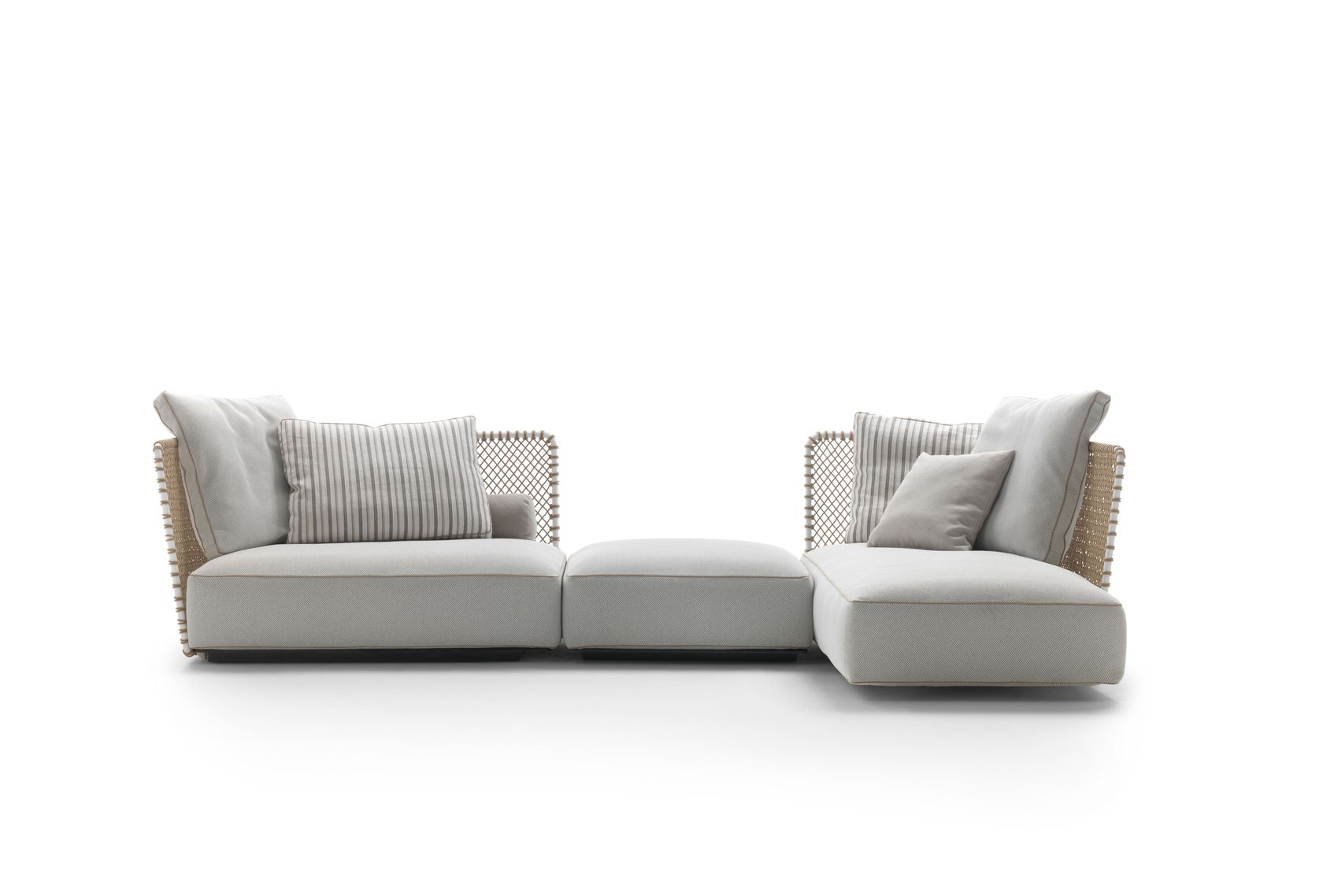 OASIS ANGULAR Garden sofa By Flexform