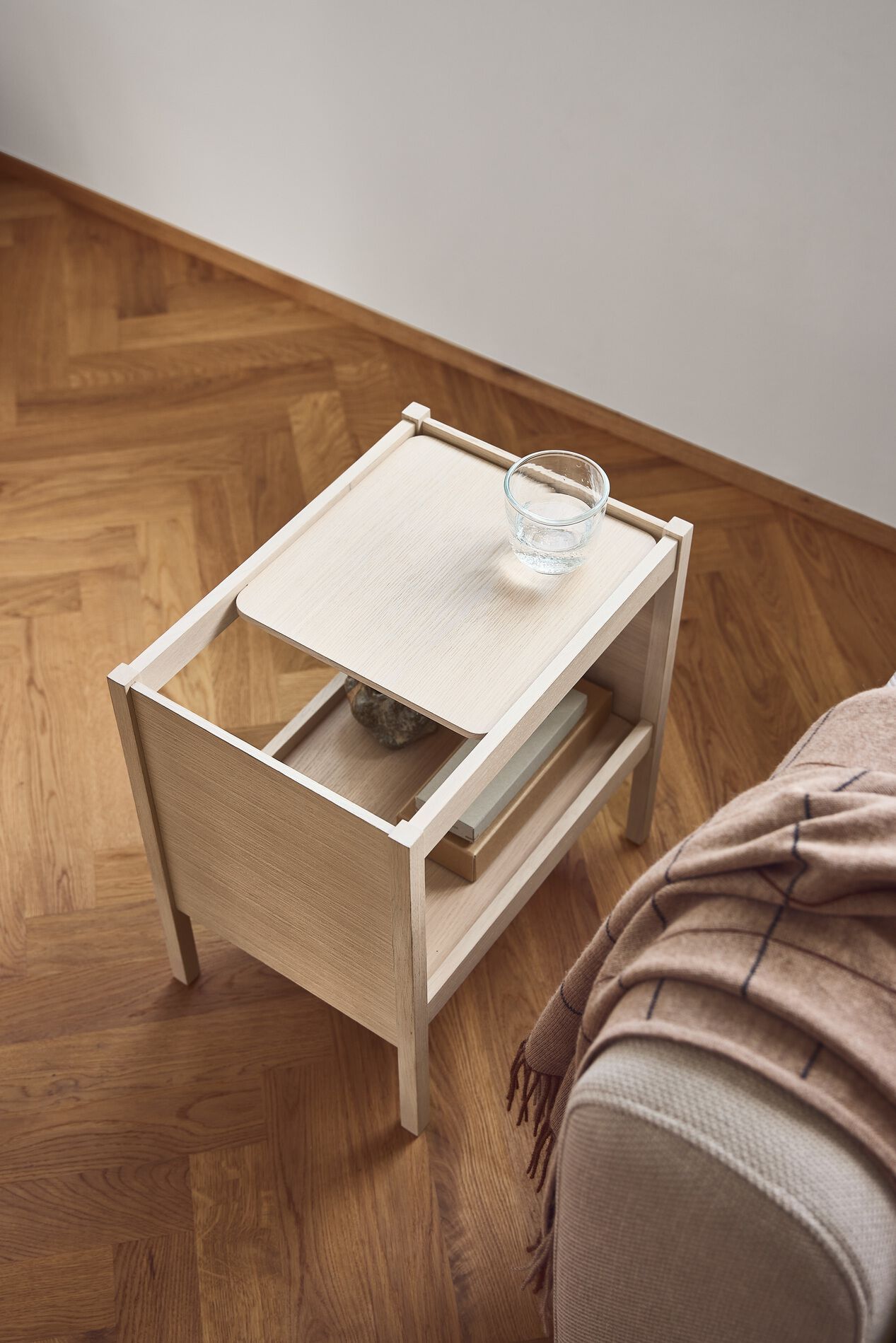JOURNAL Coffee table By Form & Refine