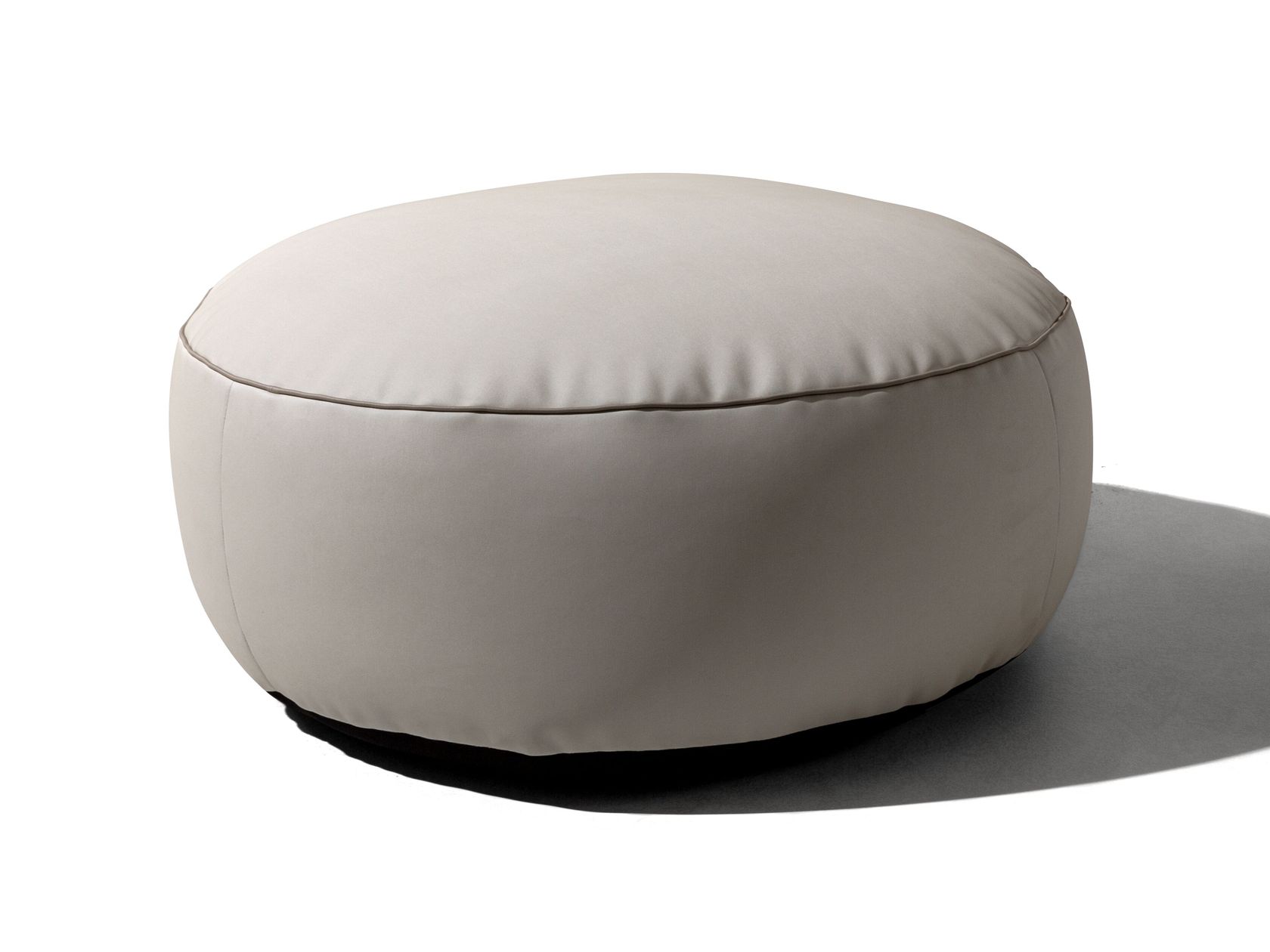 DUNE Round fabric garden pouf By GART | design GART creative Lab