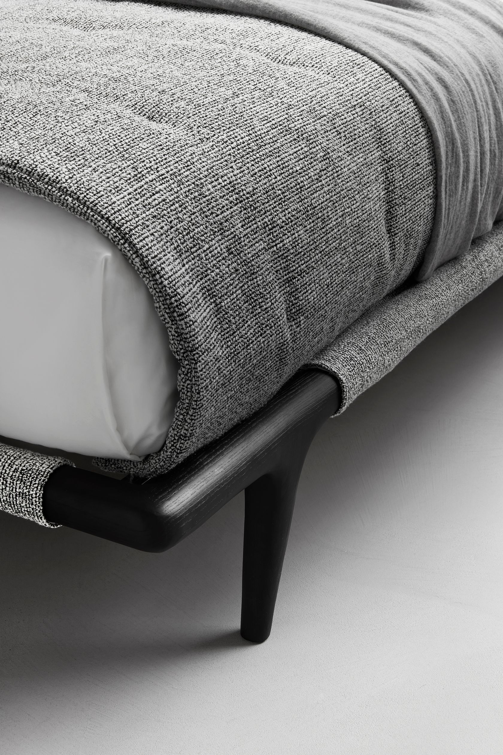 GAUDÍ Double bed with upholstered headboard By Flou