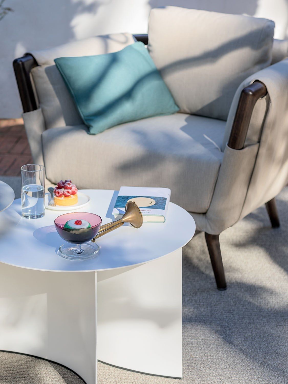 GAUDÍ Fabric garden armchair with removable cover By Flou