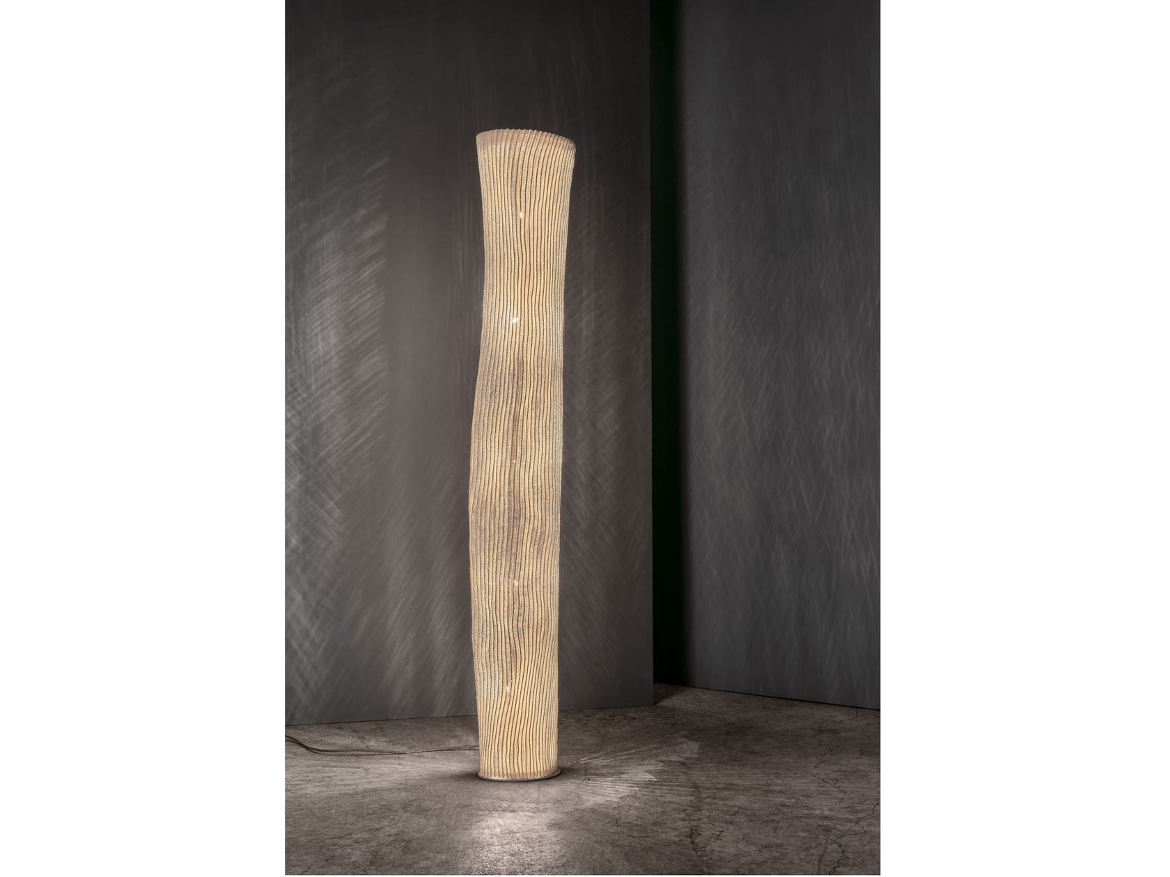 GEA | Floor lamp Gea Collection By a by arturo alvarez