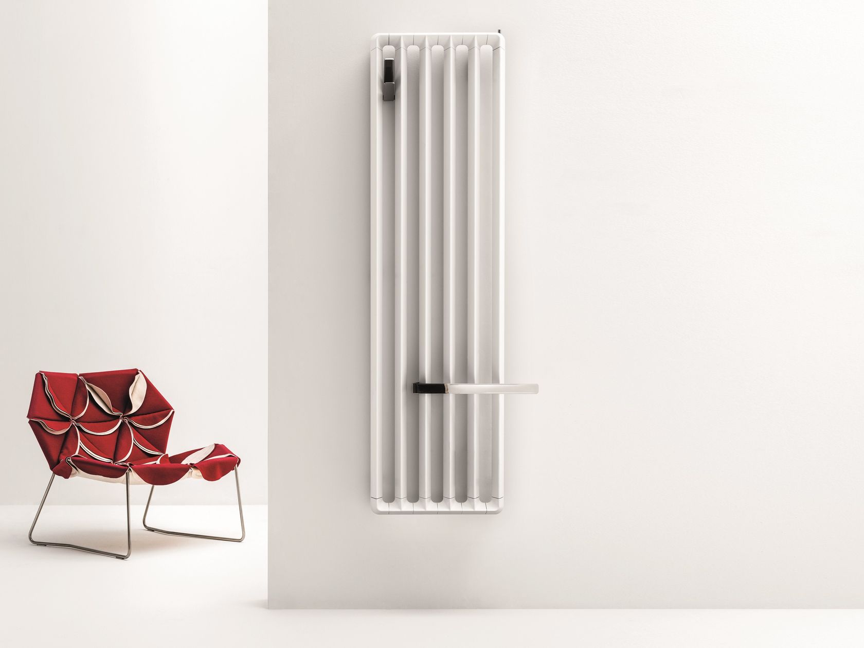 GHISA | Vertical decorative radiator By ANTRAX design Rodolfo Dordoni