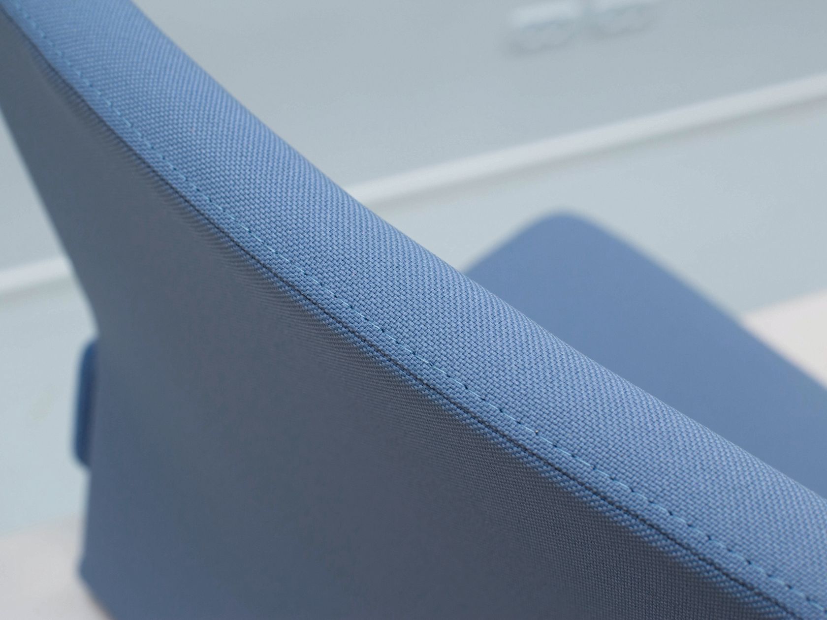 Solid-color Trevira® CS upholstery fabric GO UNI By Gabriel