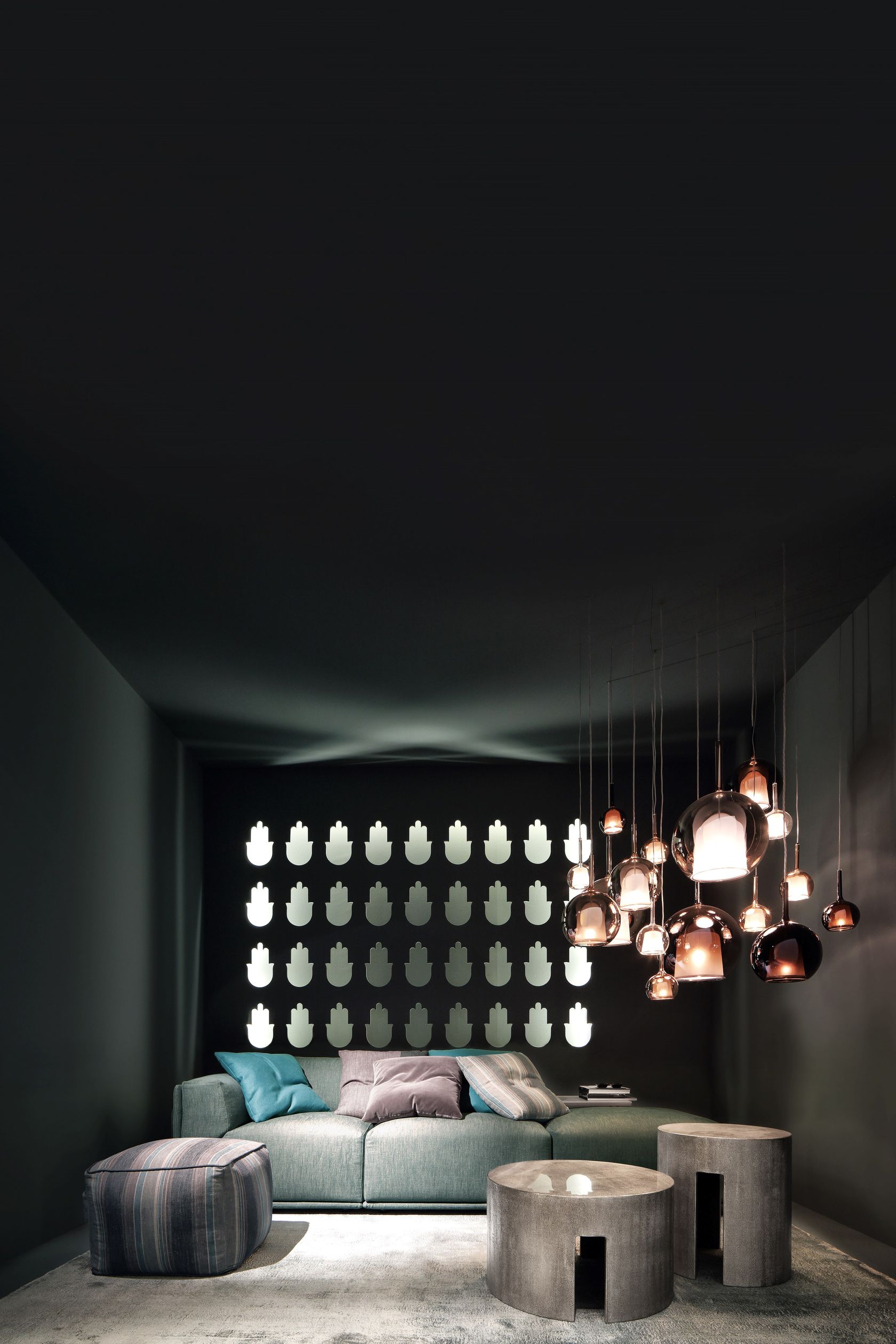 GONG Low round wooden coffee table By Meridiani