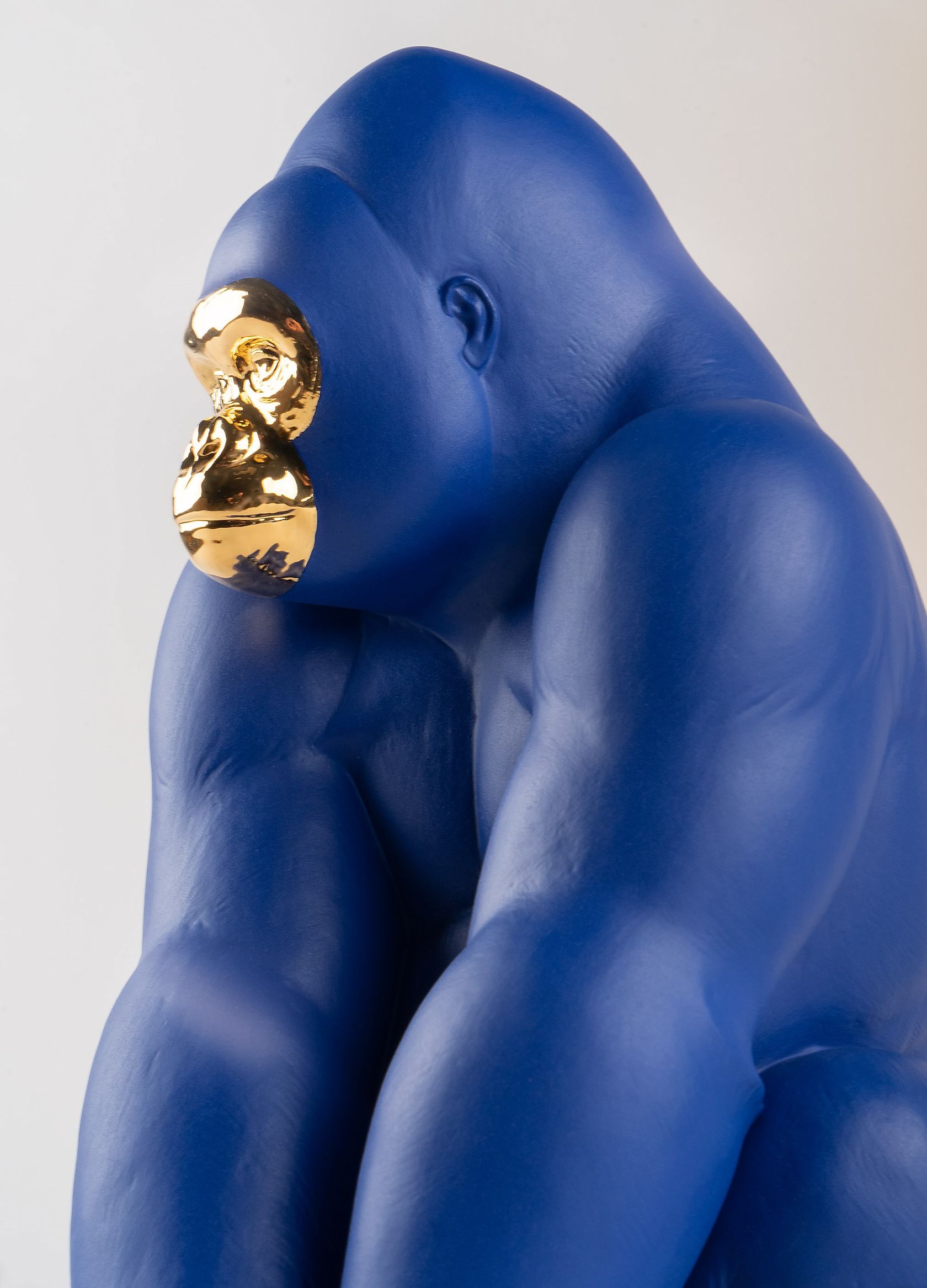 GORILLA - BLUE AND GOLD Porcelain decorative object By Lladró