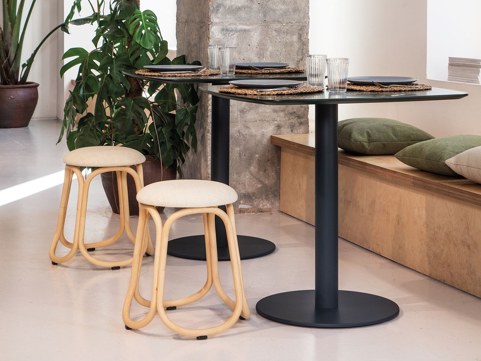 GRES Low rattan stool By EXPORMIM | design Gonzalo Milà, Miguel Milà
