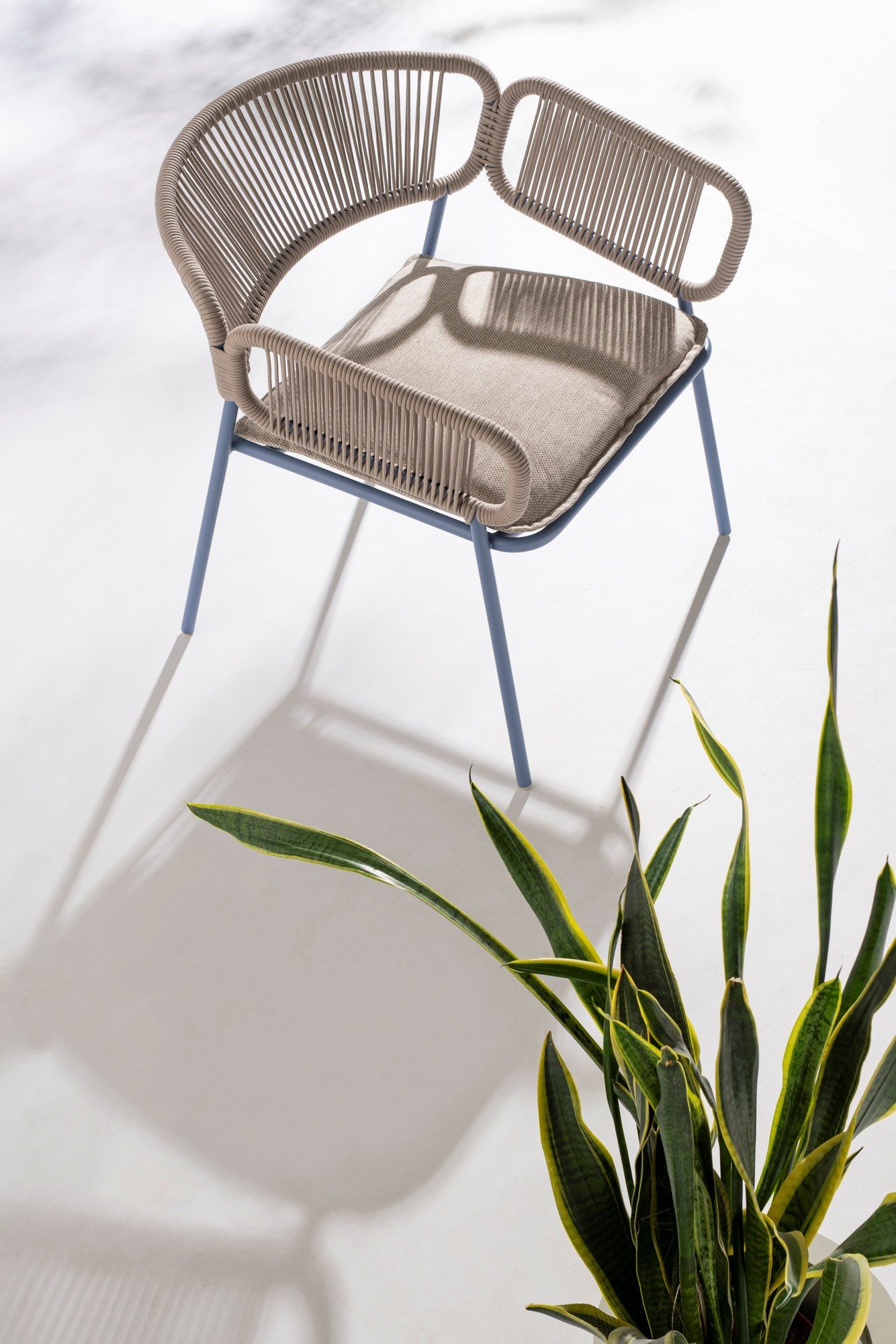 GROF cadeira lounge By Garda Furniture design AM Studio