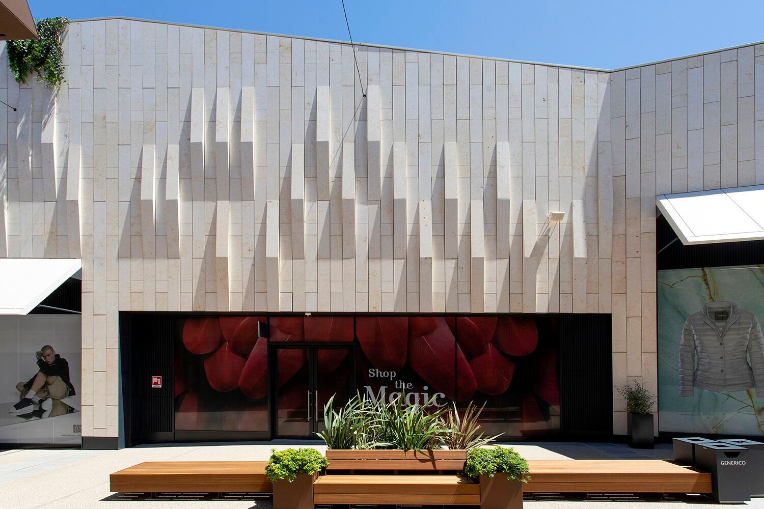 GAMMASTONE Monolithic architectural element By GammaStone