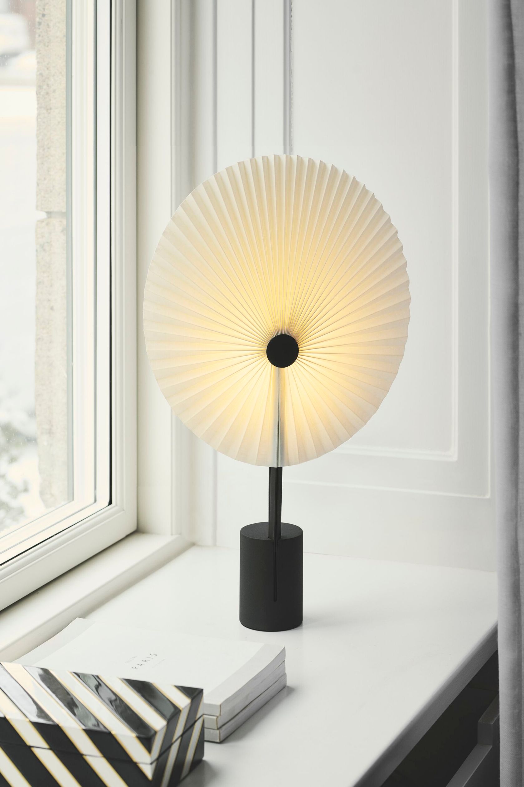 LIRIS Table lamp By Gejst