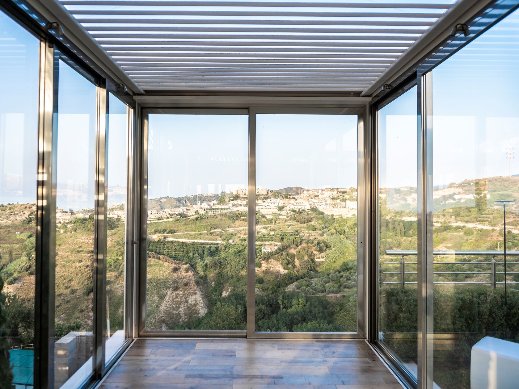 Perimeter windows By STUDIO 66