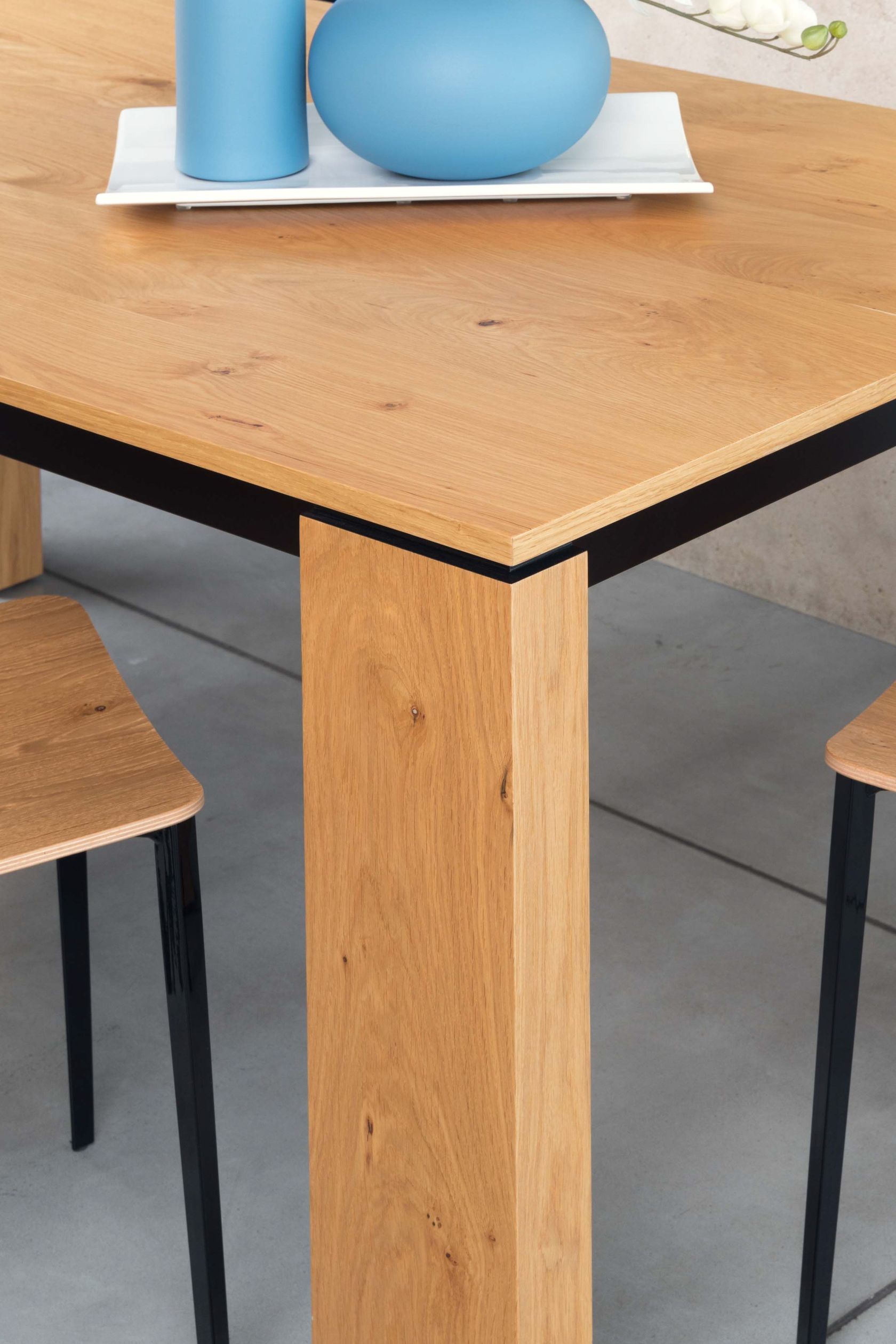 HAIR table By Maiullari