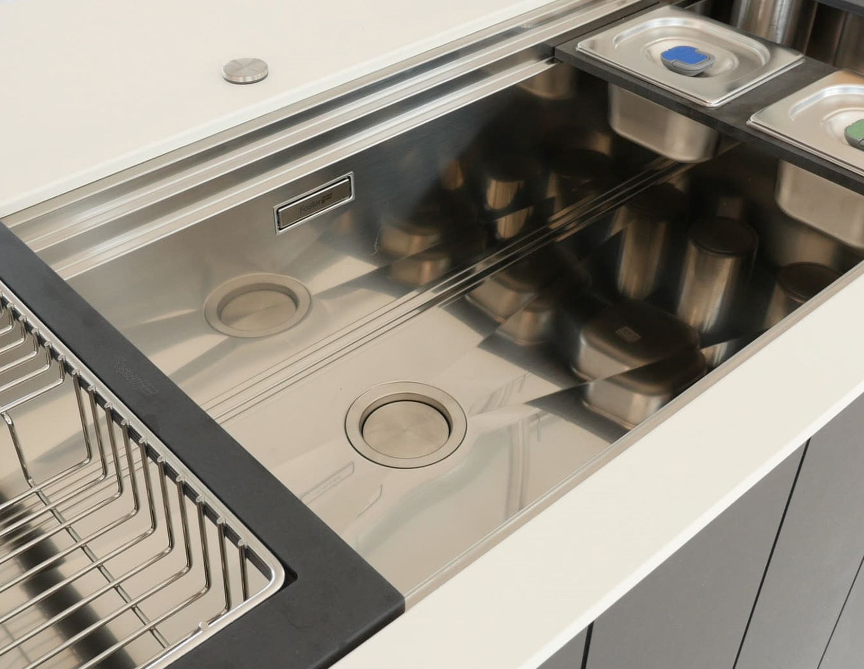 HAPPYHOUR 1200 Single undermount stainless steel sink By Foster