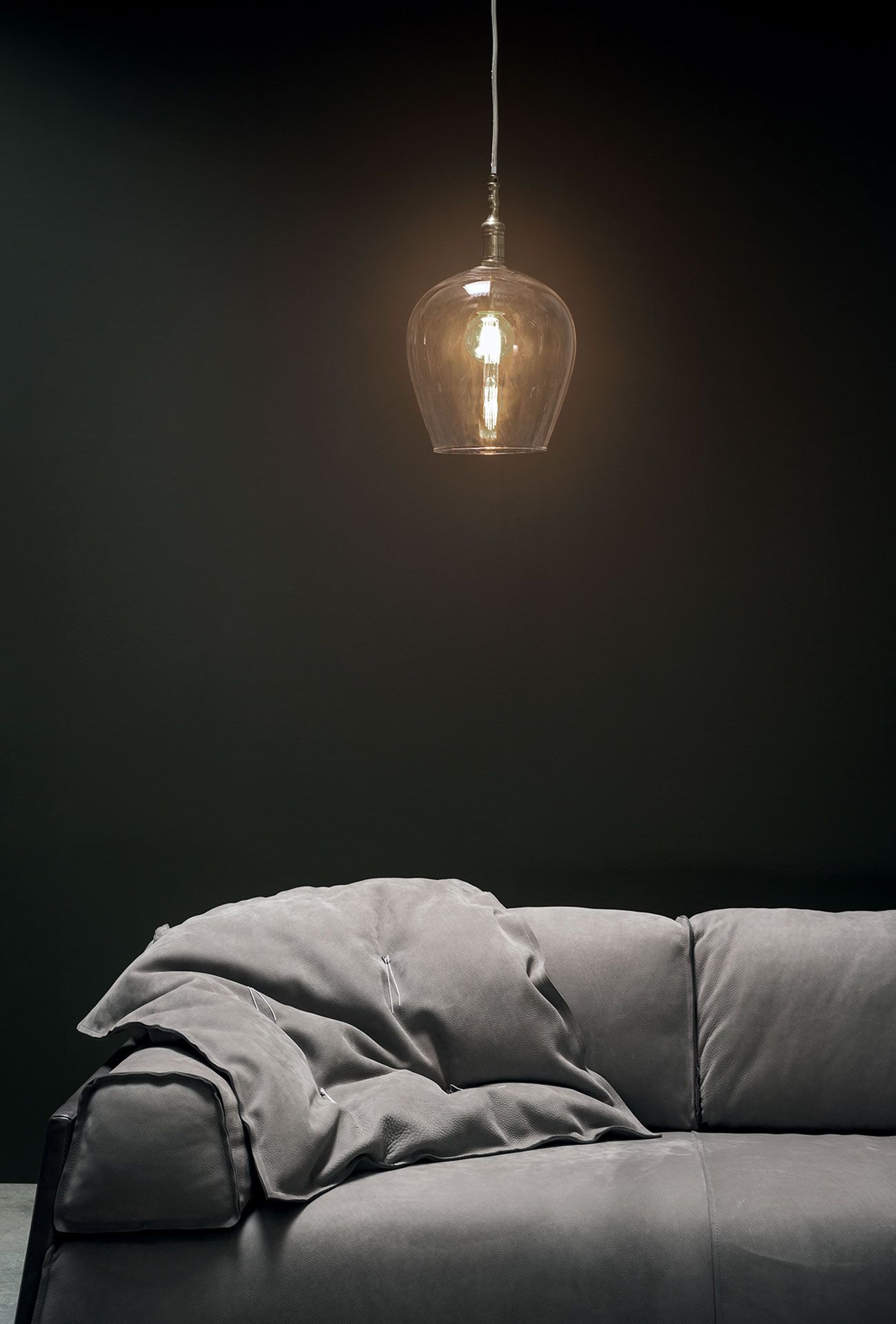 Sofá de cuero HARD & SOFT SLIM By BAXTER diseño Paola Navone