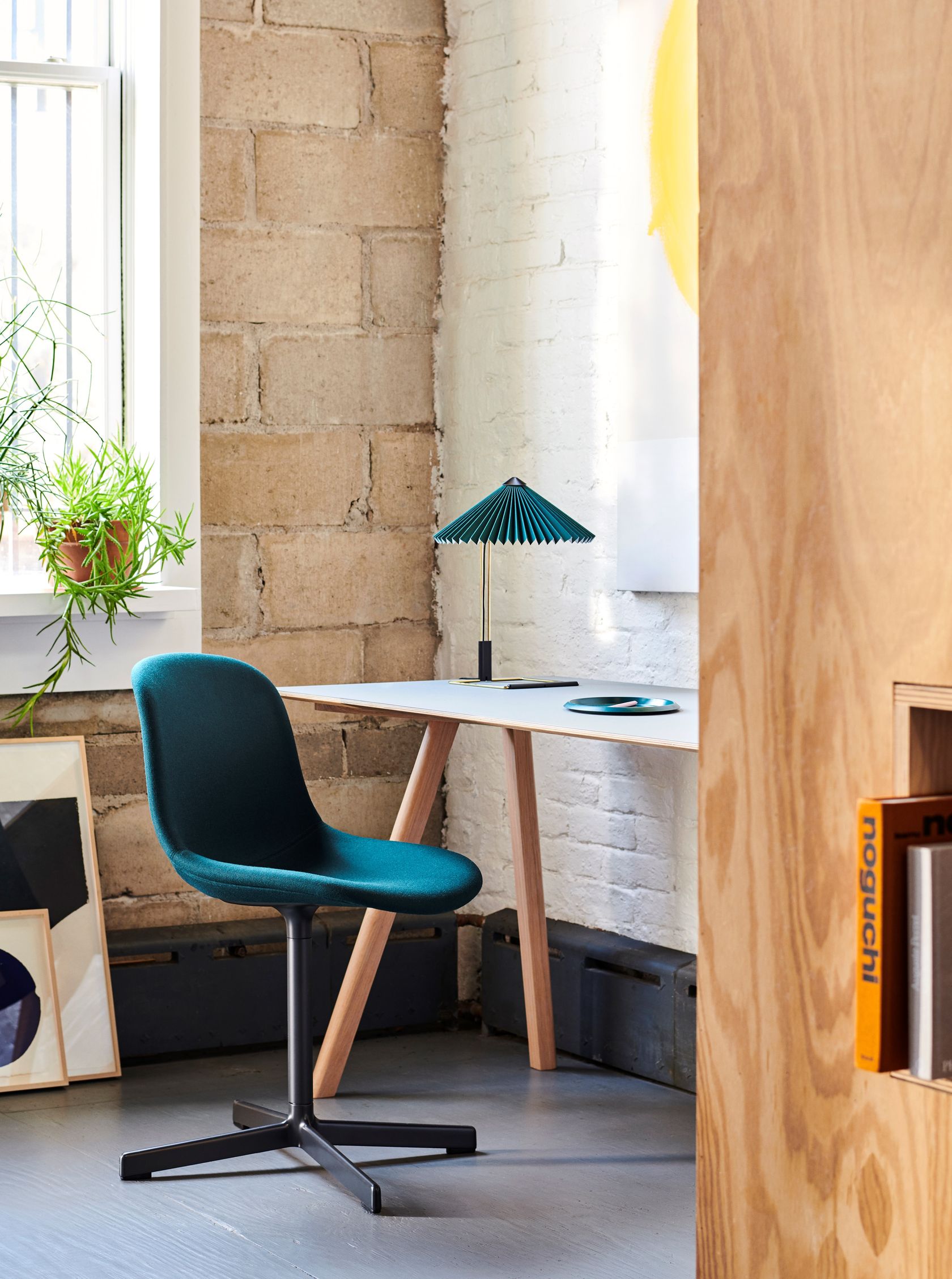 HAY - MATIN L GREEN lampada da tavolo By In Stock design Inga Sempé