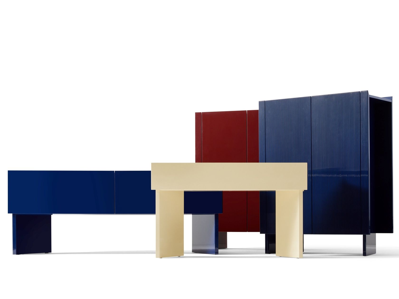 HAYAMA Highboard / bar cabinet By Cassina | design Patricia Urquiola