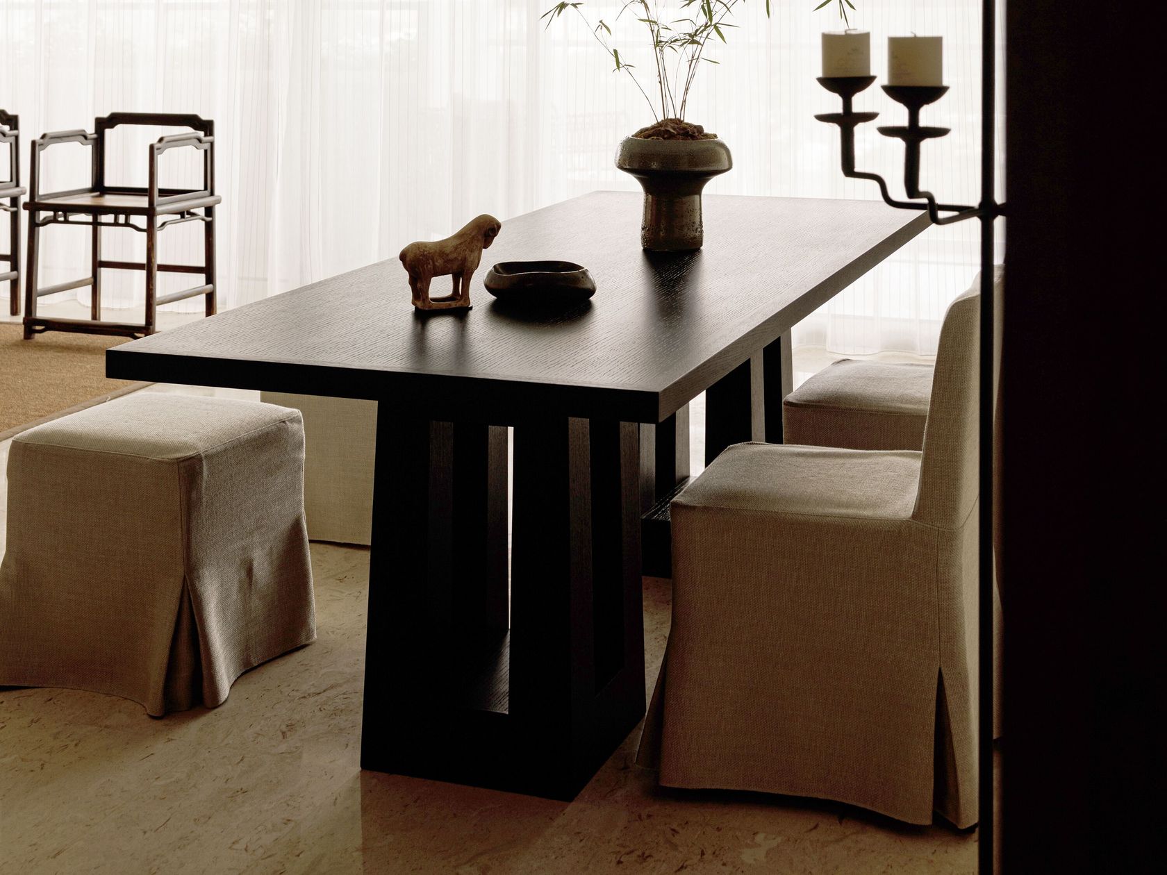 ALMA Rectangular dining table By HC28 | design Francois Champsaur