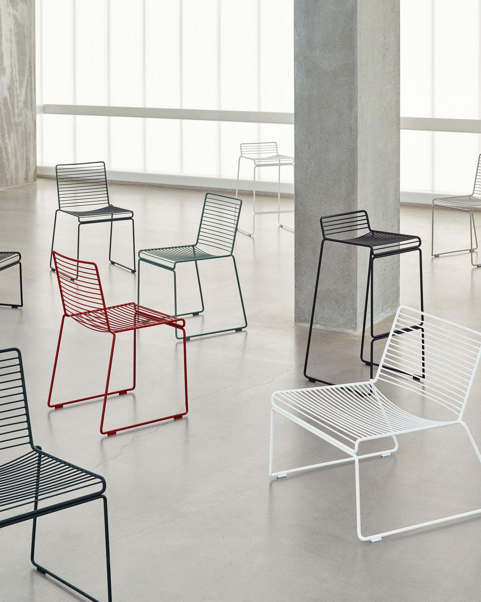 HEE Stackable powder coated steel easy chair By Hay | design Hee Welling