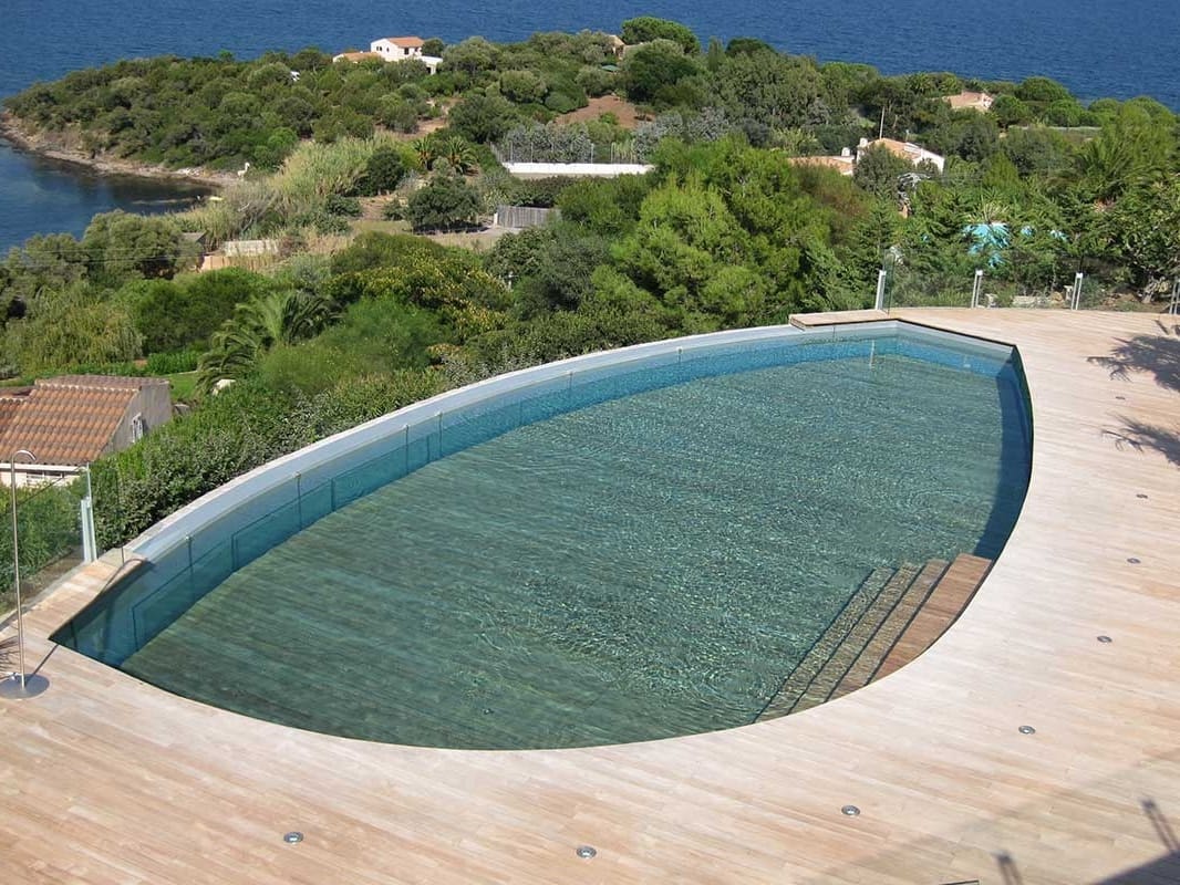 HIDDEN POOL BY AQUALIFT Swimming pool By CARMEC