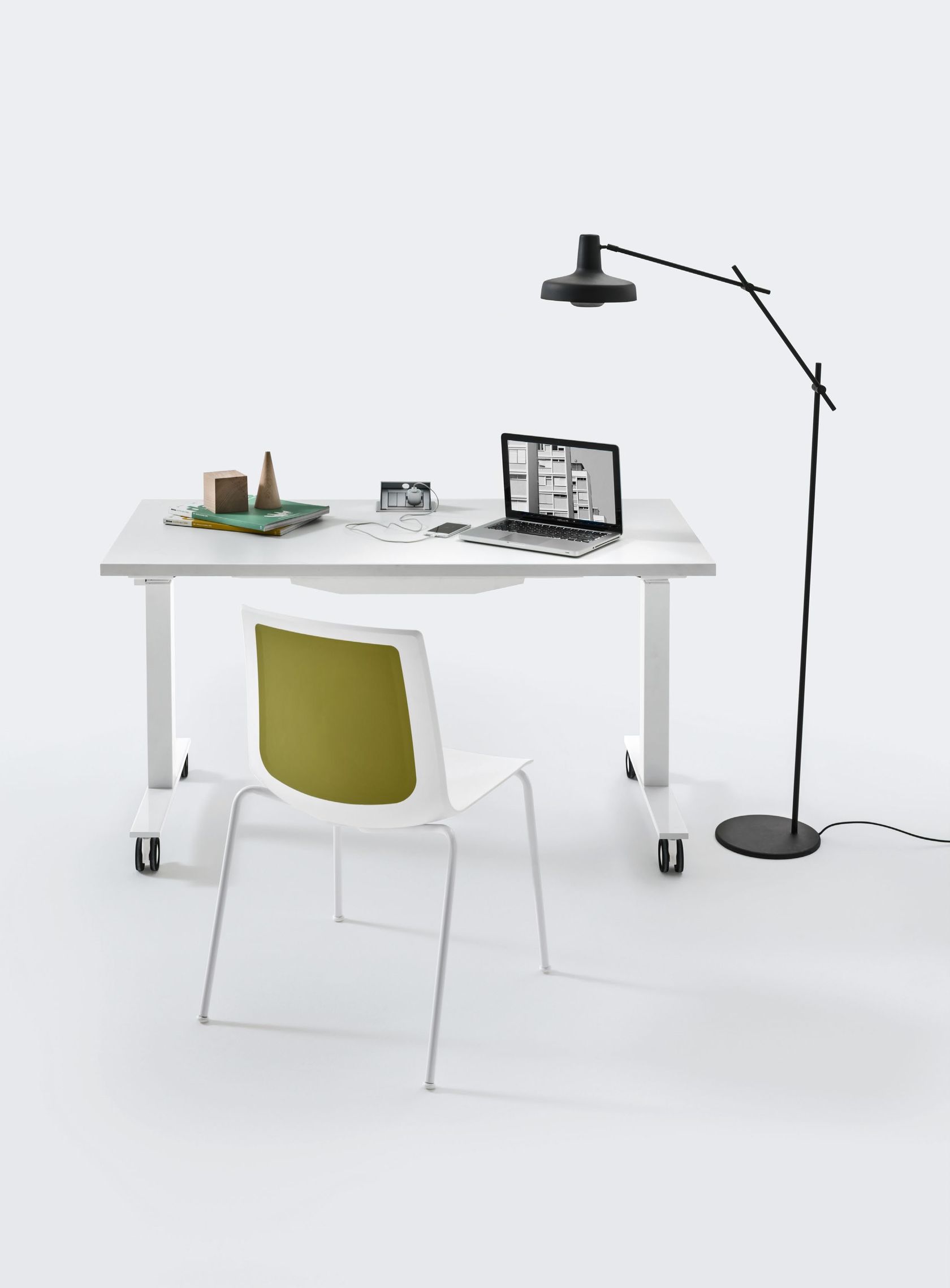 HIP-UP T-MATIC | Office desk Height-adjustable workstation desk By Ares ...