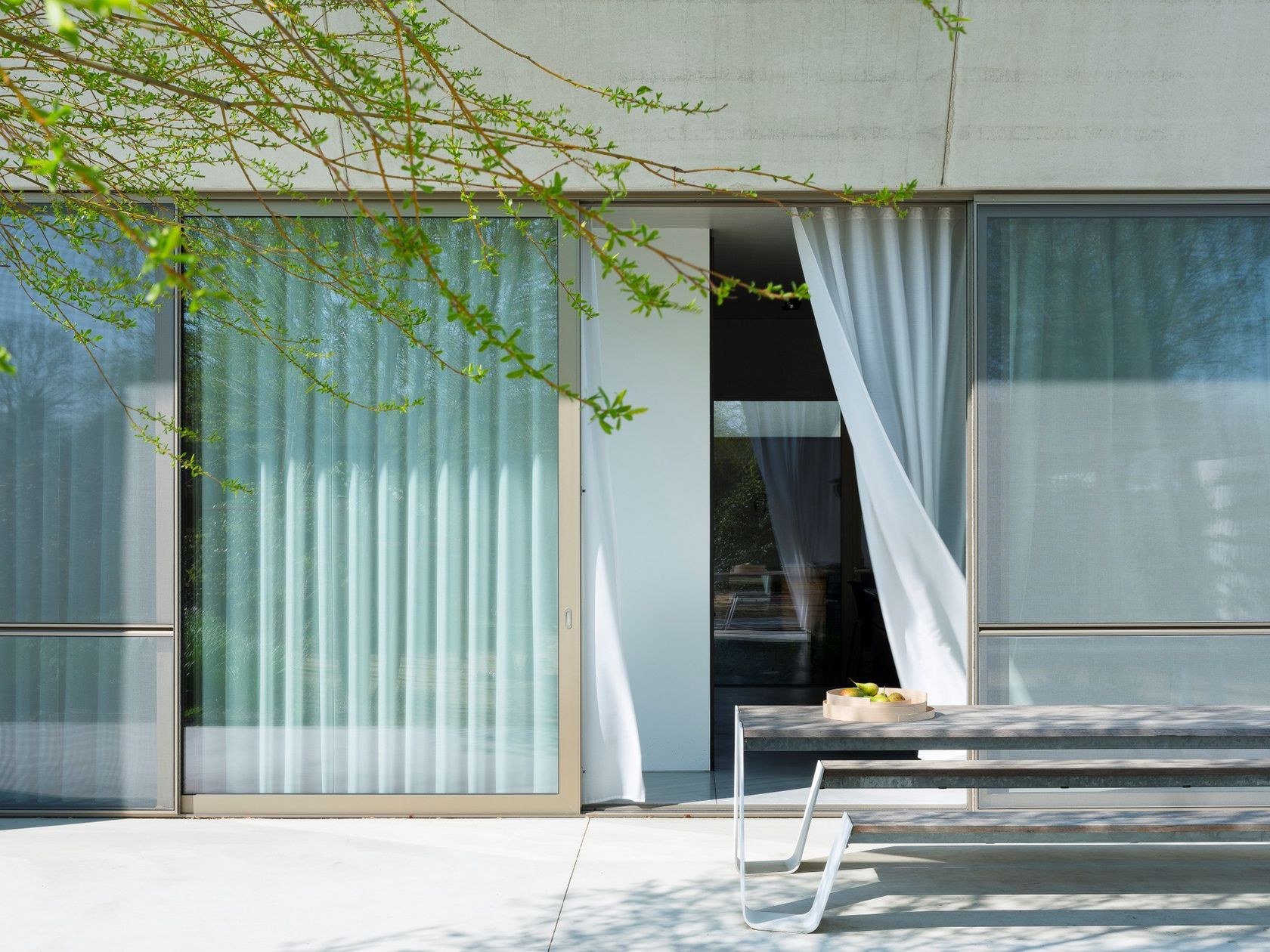 HOPPER PICNIC Rectangular garden table By Extremis | design Dirk Wynants