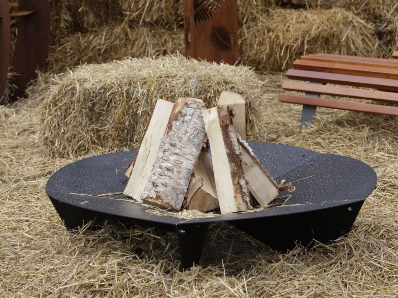 HOT | Fire baskets By Punto Design
