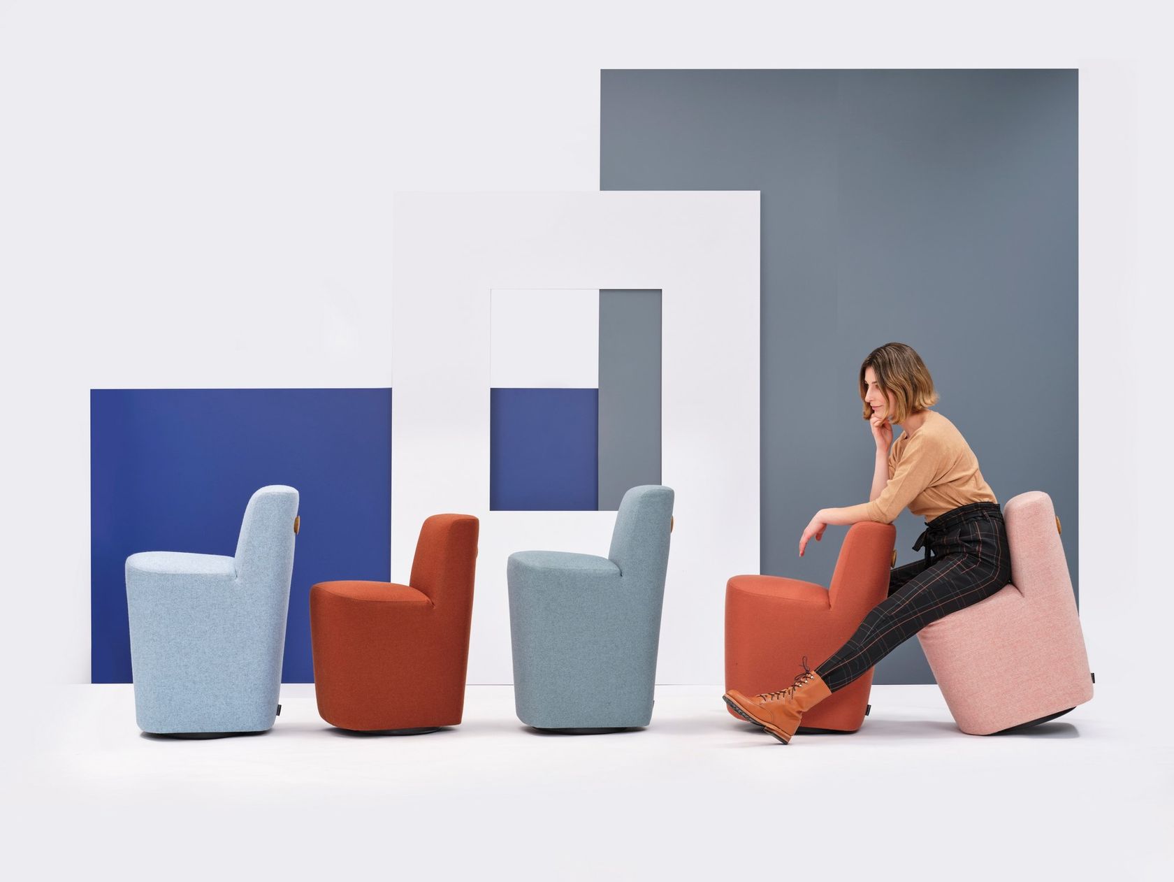 HUBERT/HUBERT MINI スツール By Intuit by Softrend