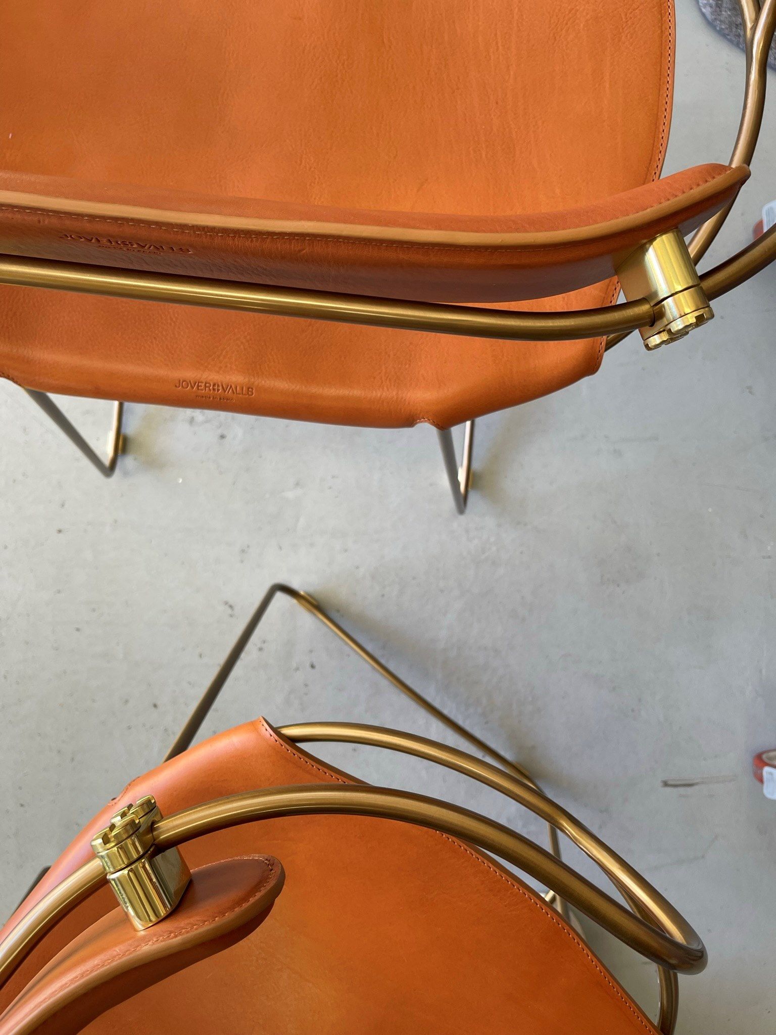 HUG COUNTER STOOL | Stool with back By Jover+Valls