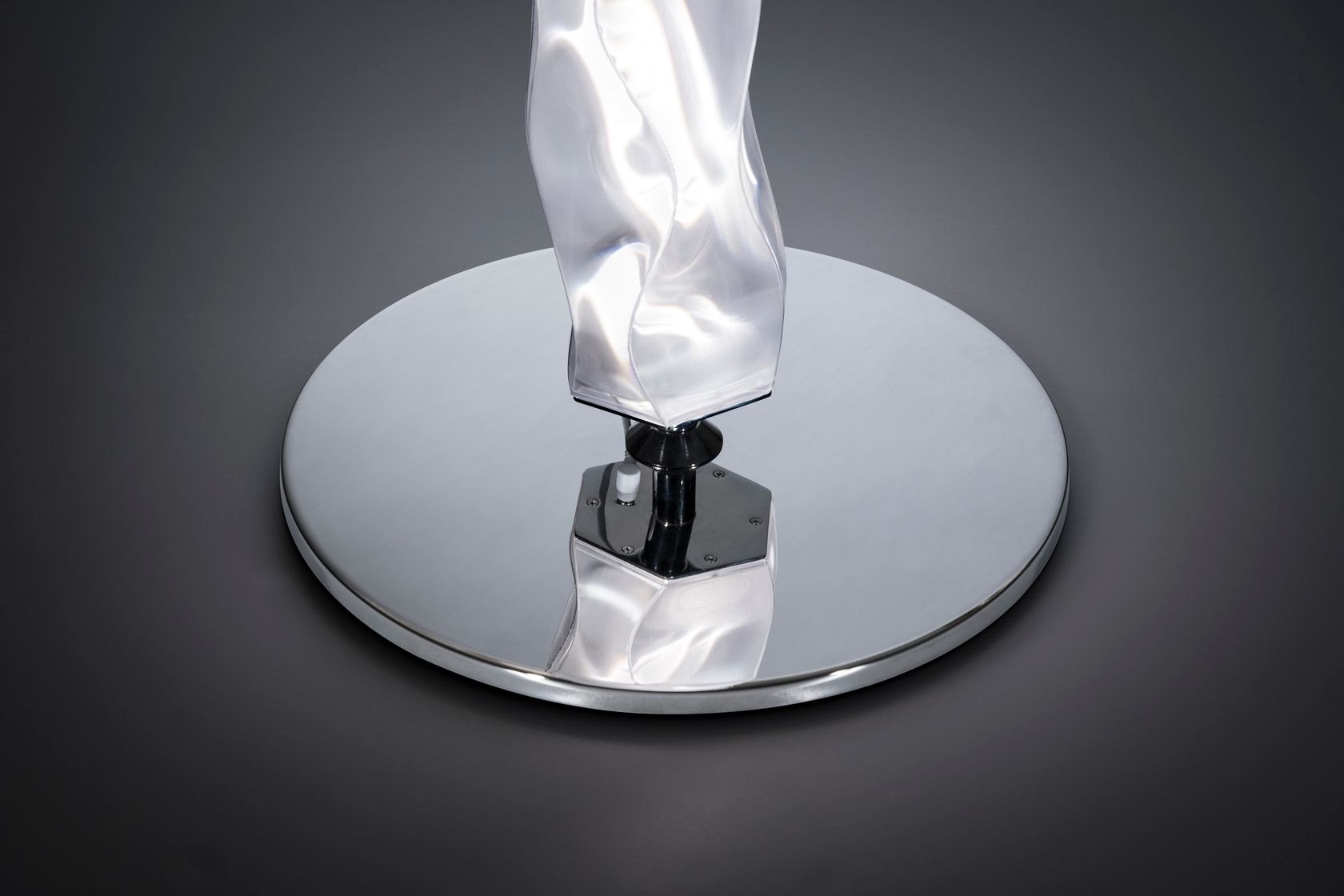 HUGO LED Lentiflex® floor lamp By Slamp