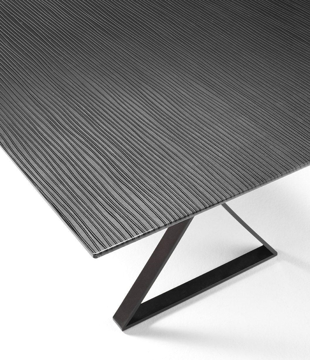 HYPE Table with metal painted base and glass top By Fiam Italia ...
