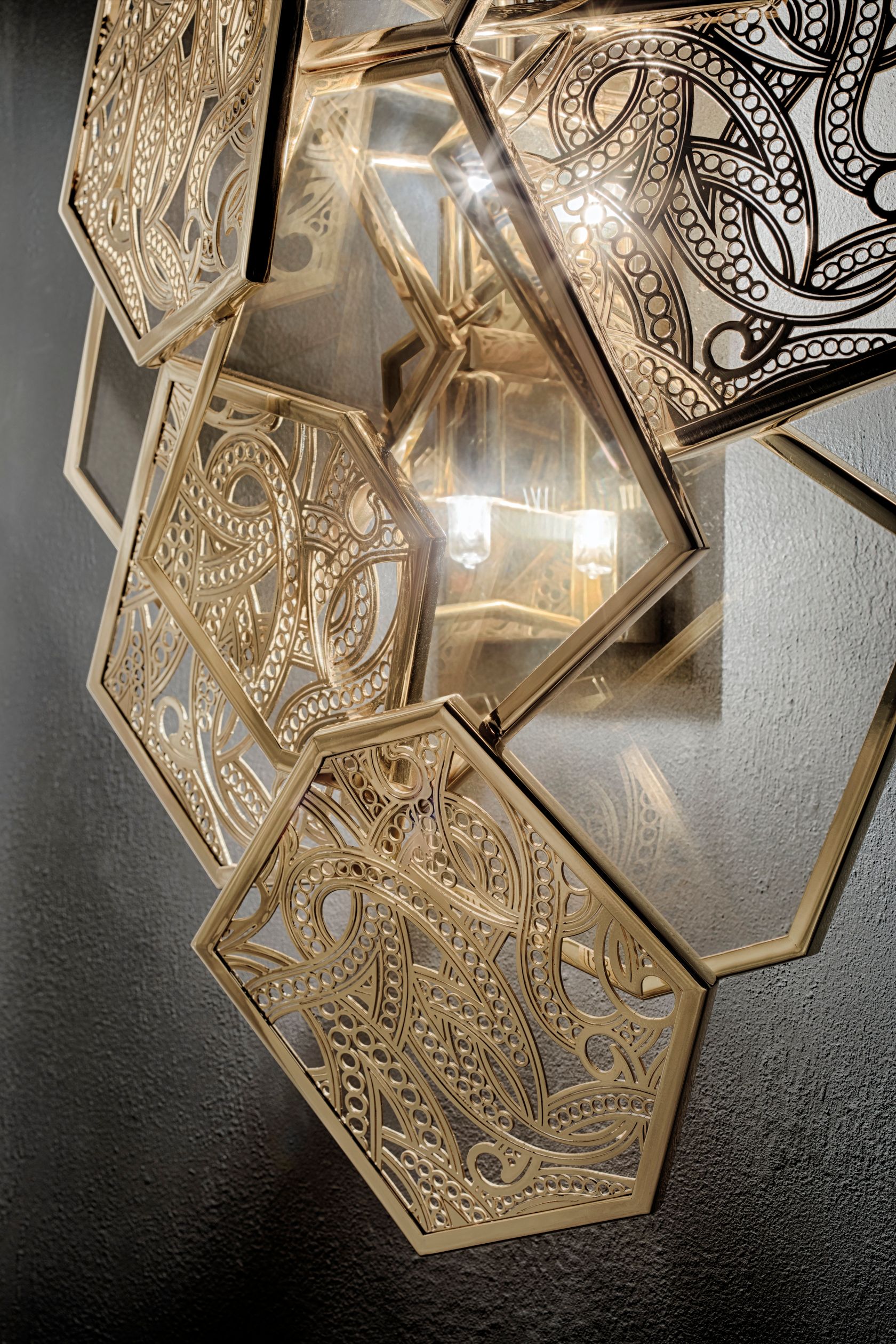 HYPNOTIC | Wall light By KOKET