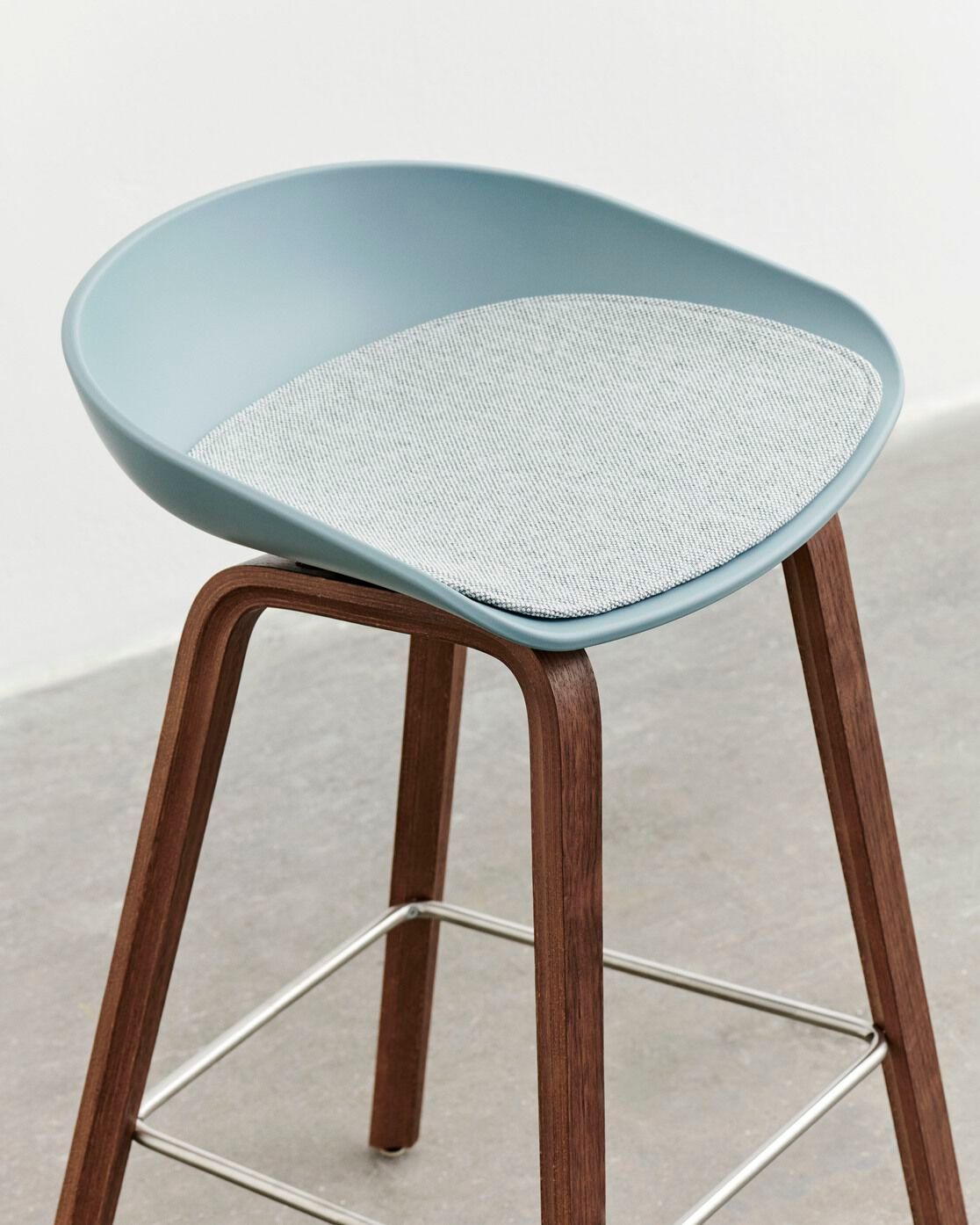 ABOUT A STOOL AAS 32 Barstool By Hay