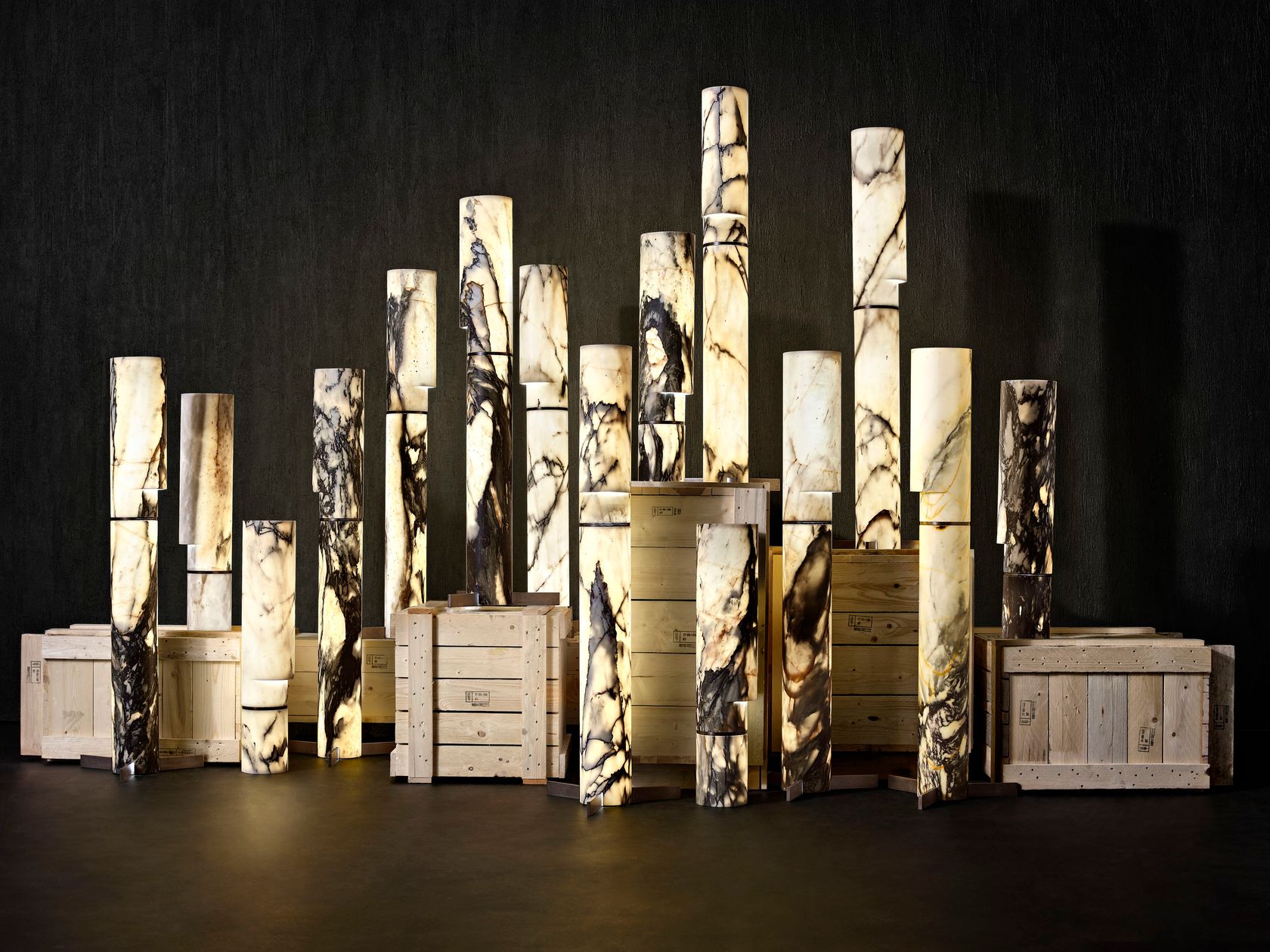 TEST-ONE Onyx table lamp By Henge | design Ugo Cacciatori