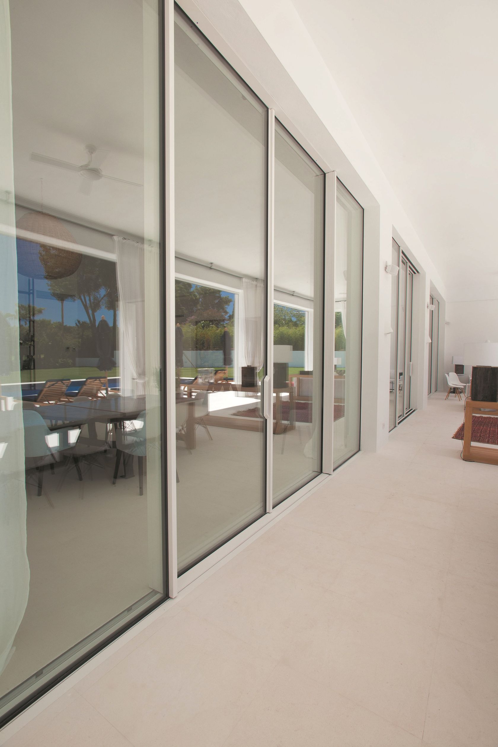 Aluminium patio door HI-FINITY By Reynaers Aluminium