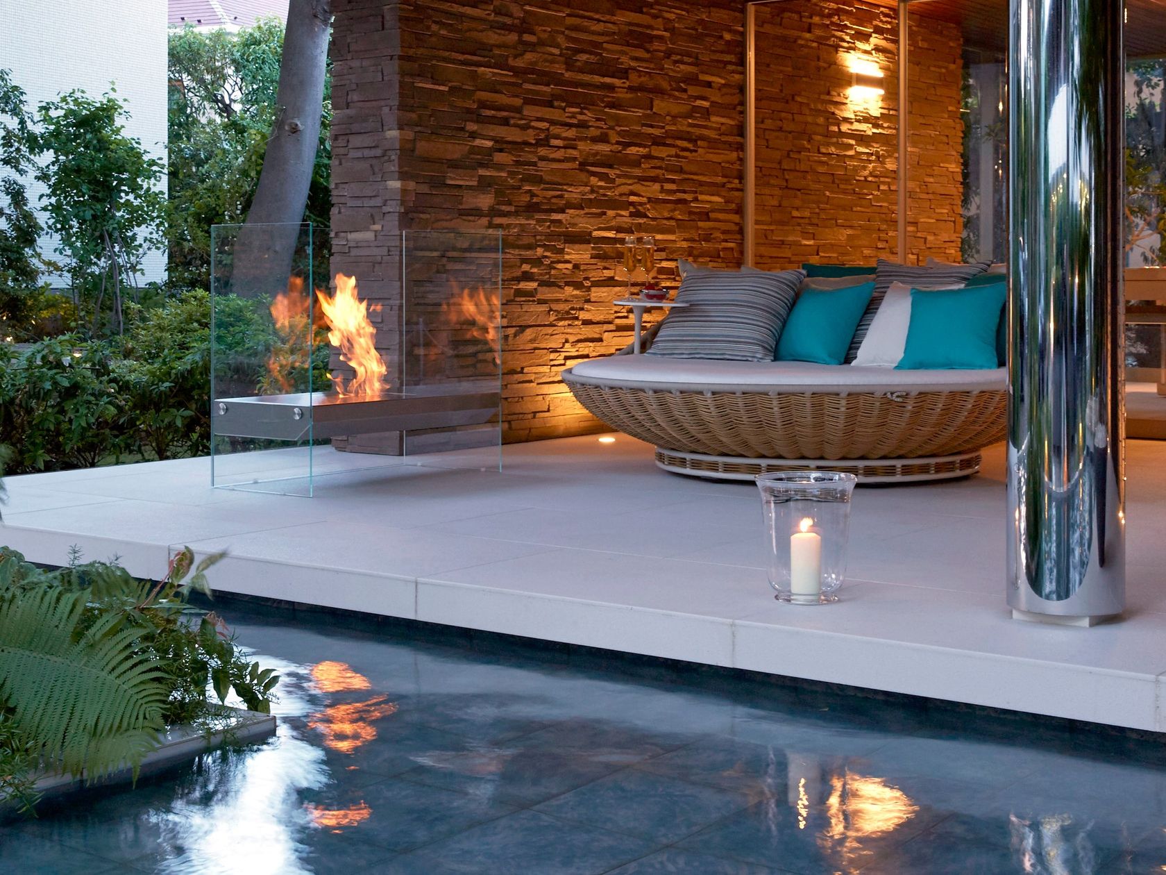 IGLOO Fireplace By EcoSmart Fire
