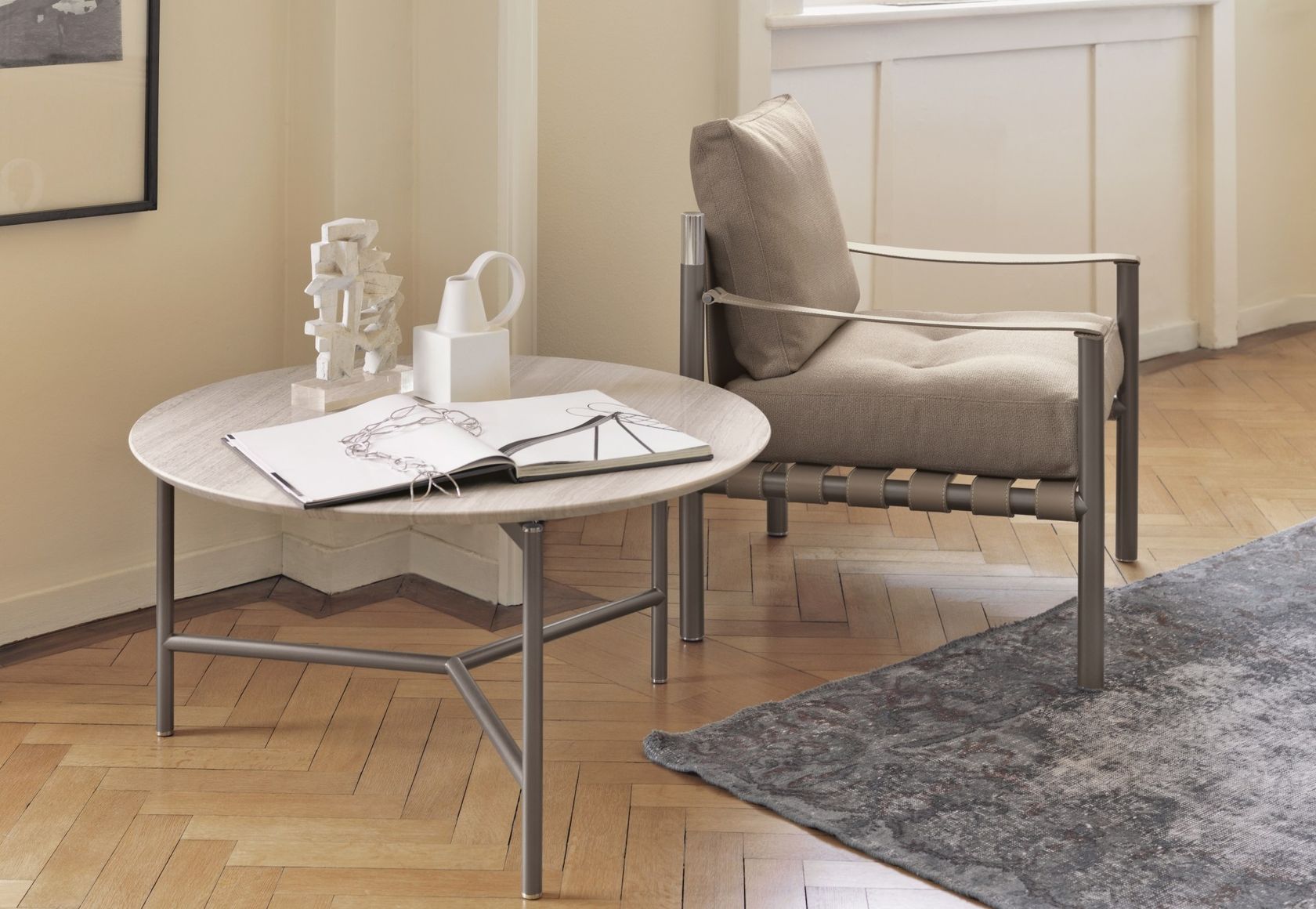 IKO Marble coffee table By Flou