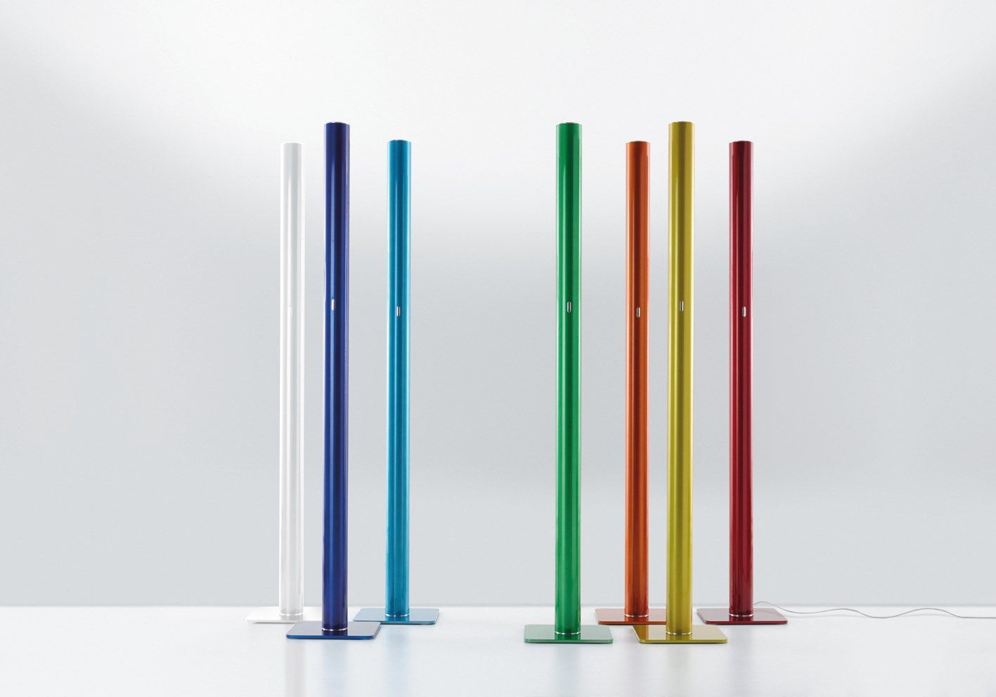 ILIO LED aluminium floor lamp with dimmer By Artemide | design Ernesto ...