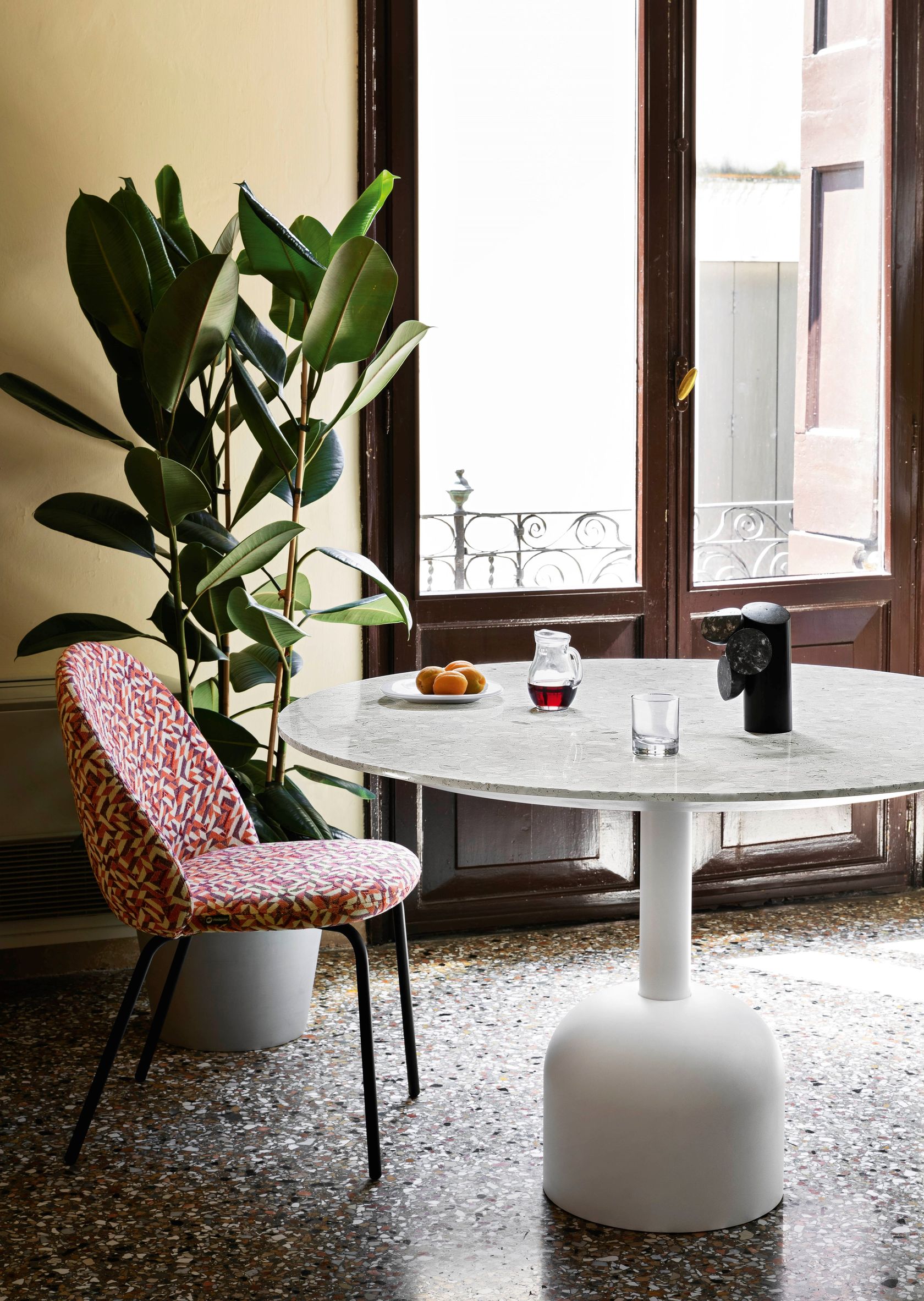 ILLO DINING Tavolo rotondo in pietra naturale By Miniforms | design ...