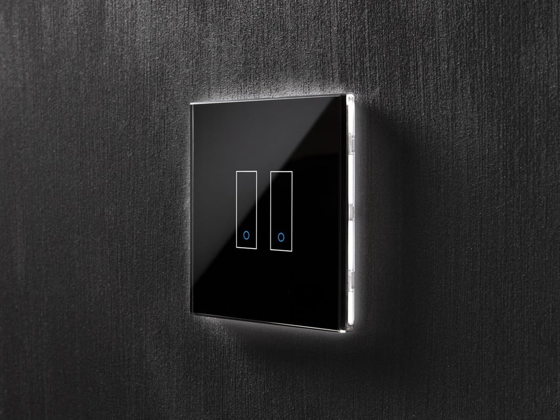 Smart switch with integrated Wi-Fi IOTTY SMART SWITCH LSWE By iotty