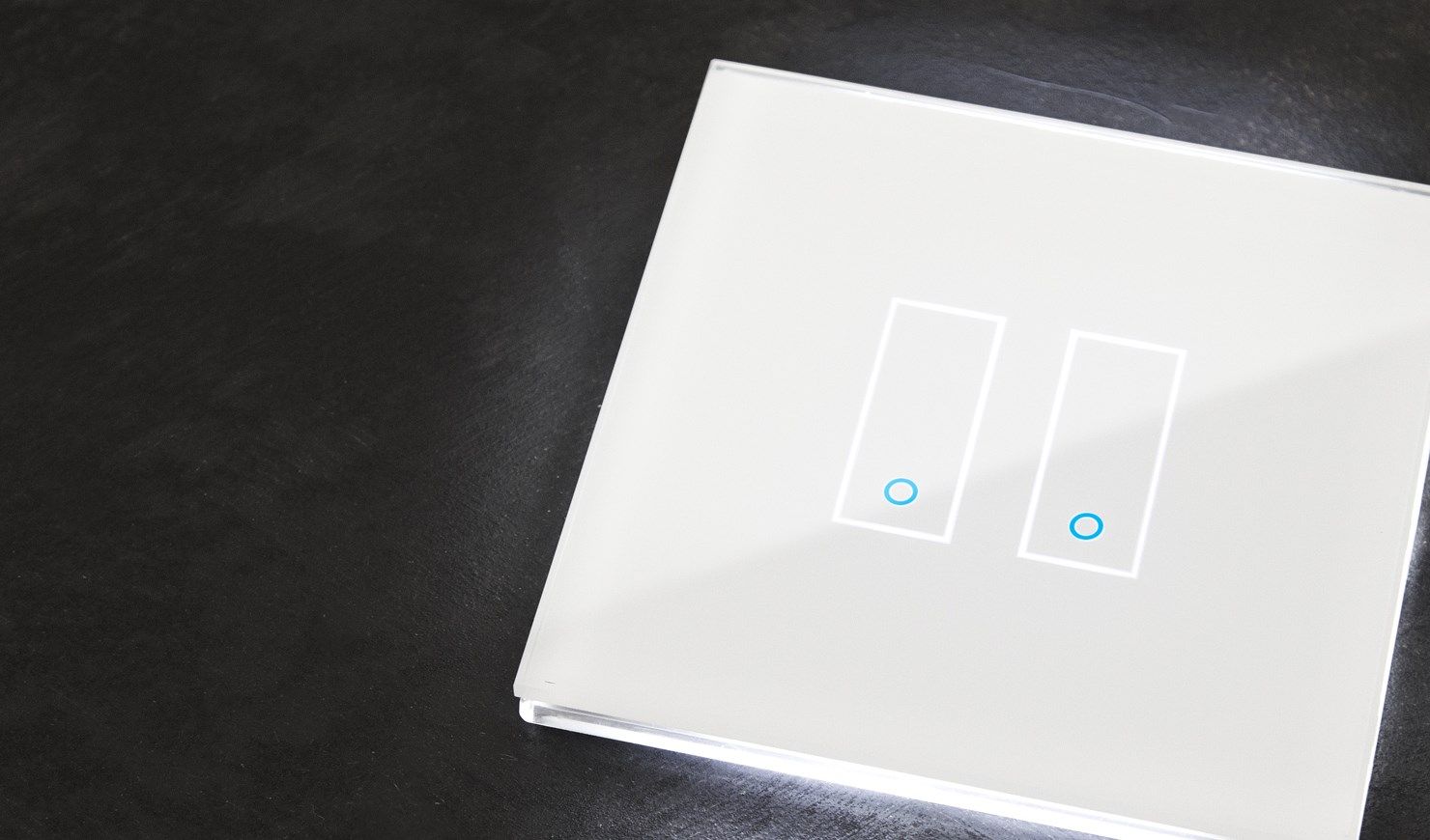 Smart switch with integrated Wi-Fi IOTTY SMART SWITCH LSWE By iotty