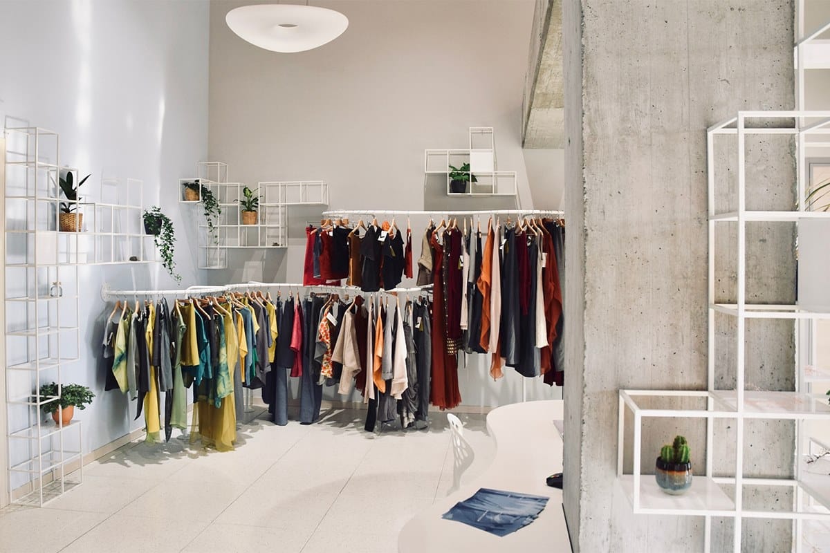 IPOT AD HOC RETAIL / EXHIBITION Modular aluminium display unit By iPot ...